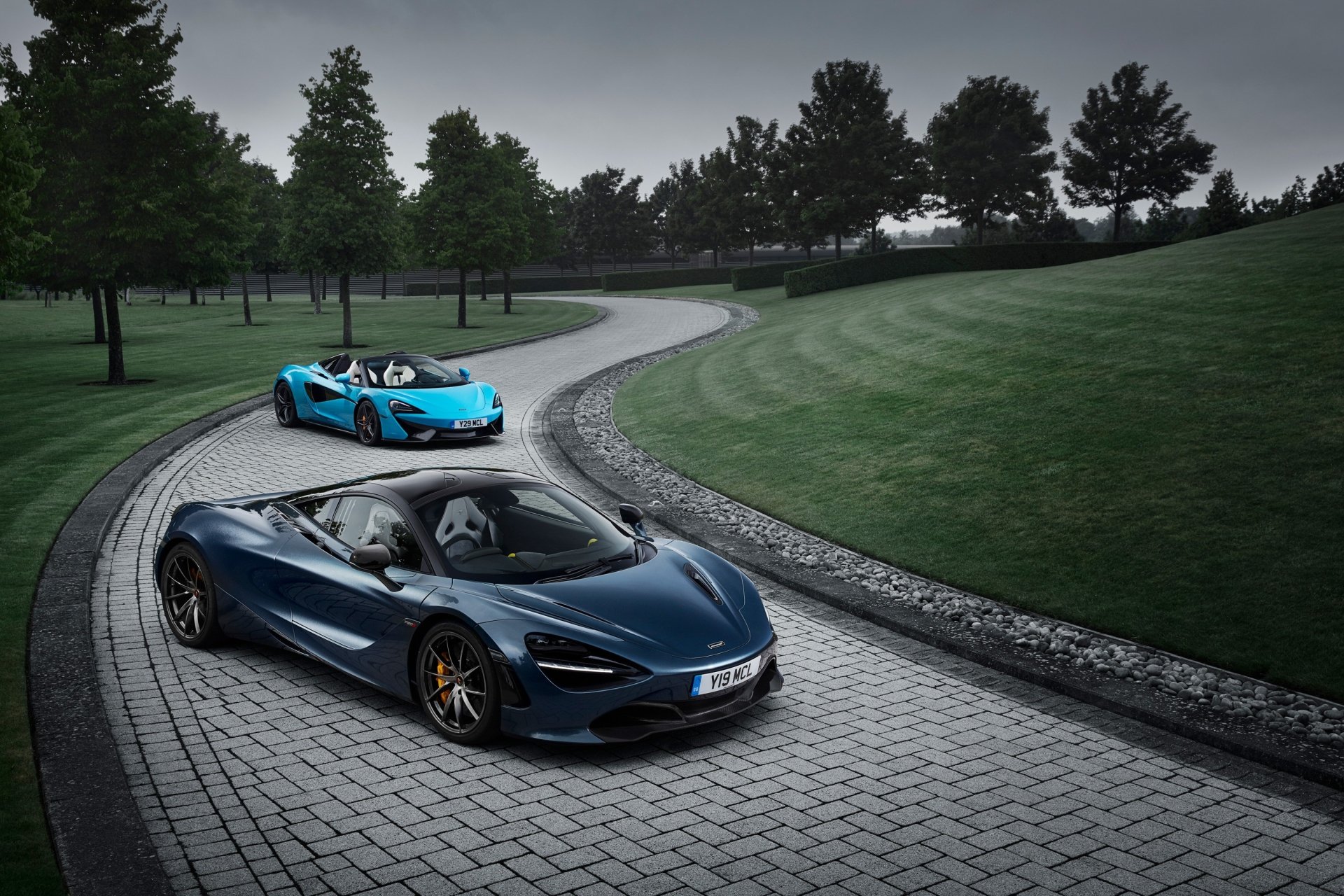 Stunning McLaren 570S Spider & 720S Supercar HD Wallpaper Drive