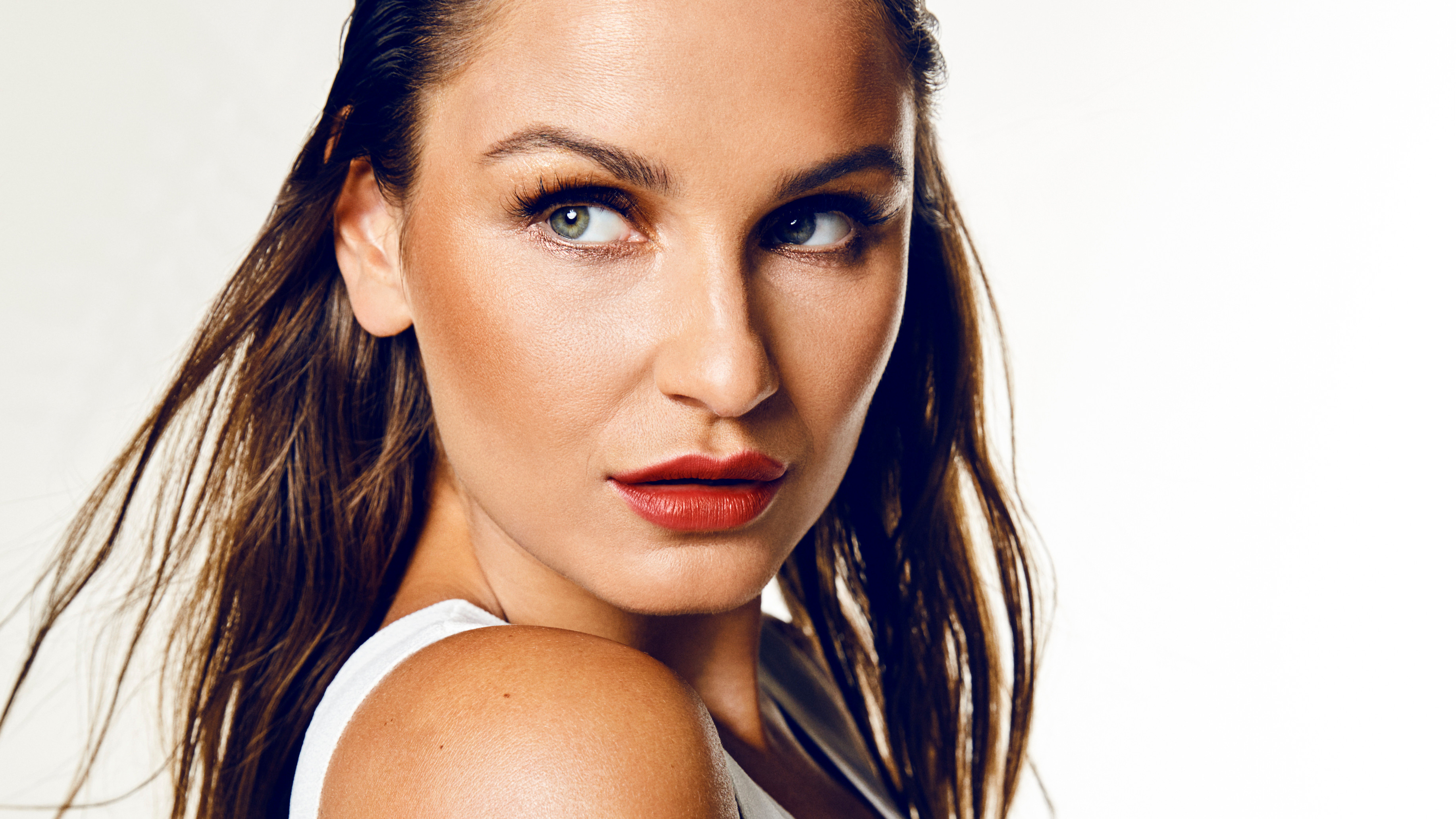 Download Brunette Lipstick Model Woman Face Hd Wallpaper
