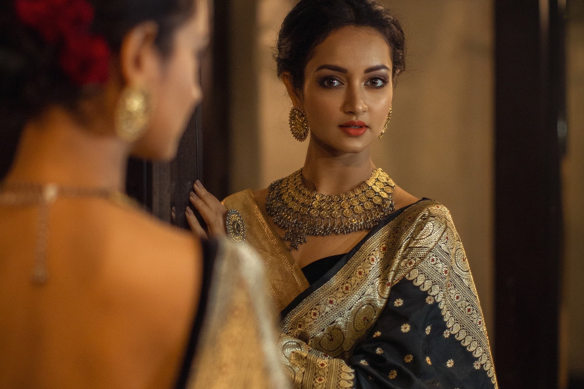 Download Lipstick Necklace Jewelry Saree Bollywood Actress Indian ...