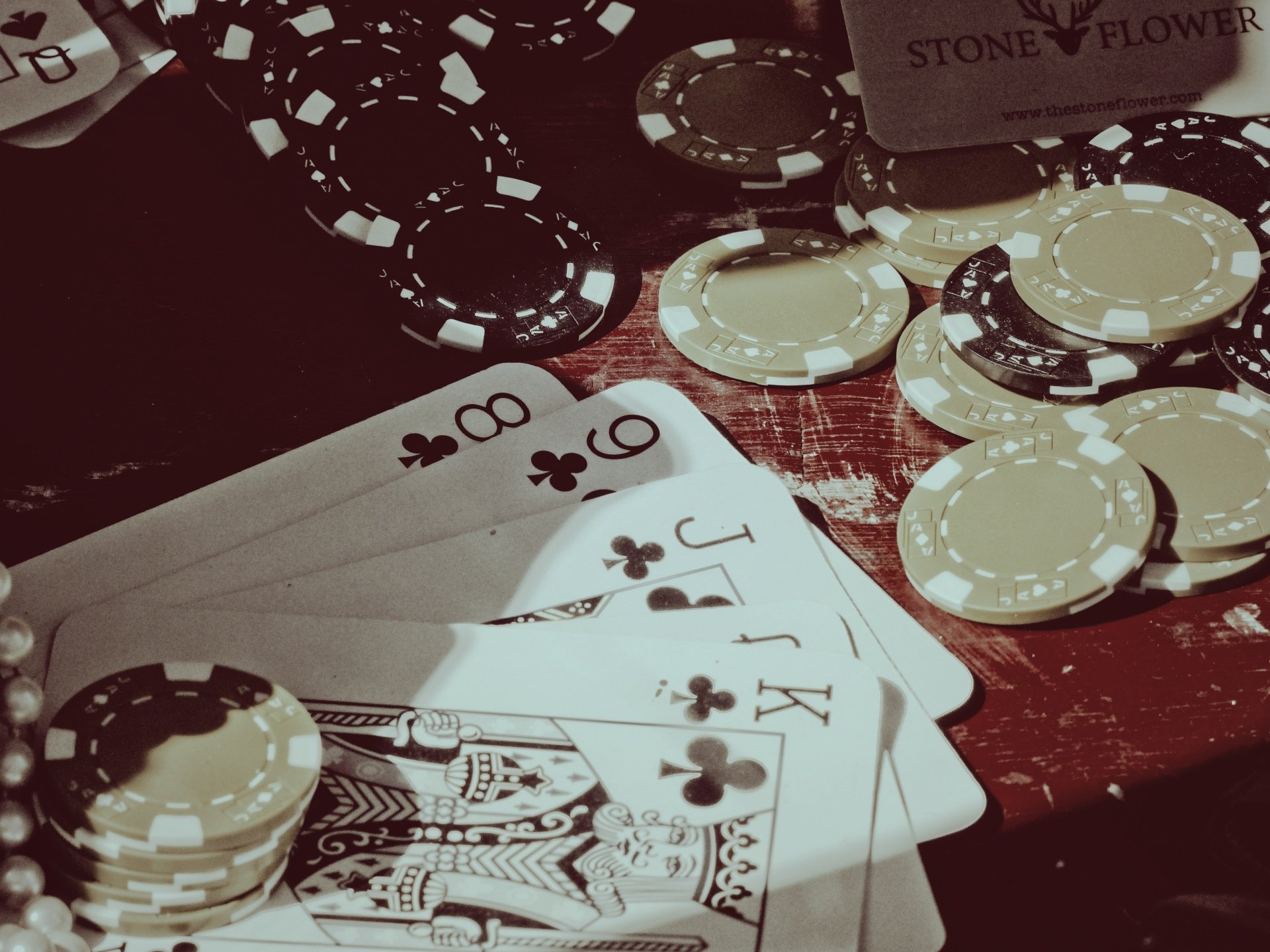 Download Card Man Made Poker HD Wallpaper | 1920x1440 | Wallpaper Abyss