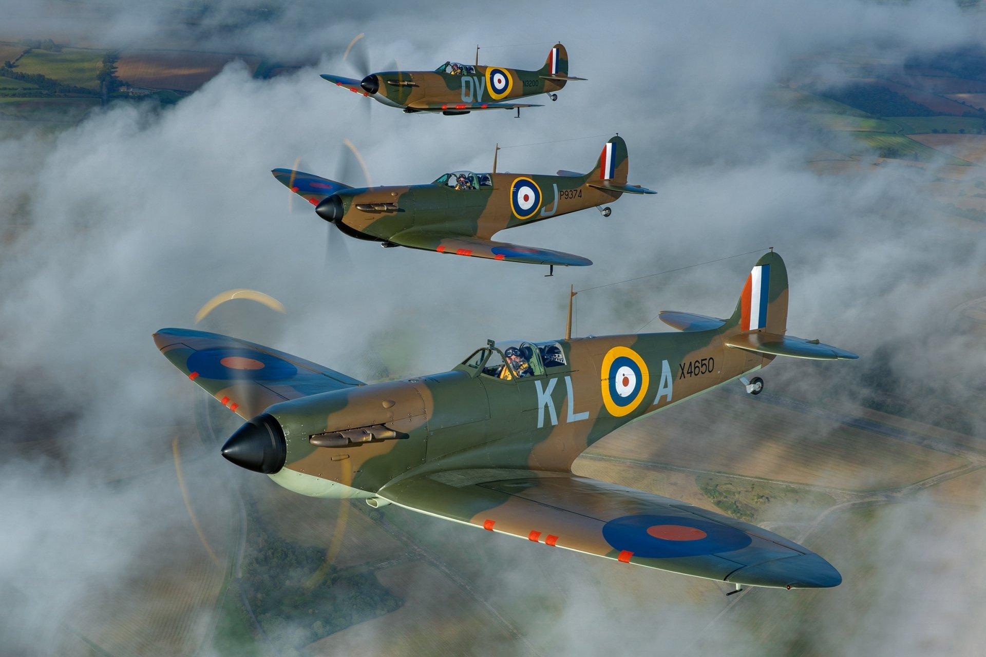 Supermarine Spitfire Warplanes: Iconic Military Aircraft HD Wallpaper