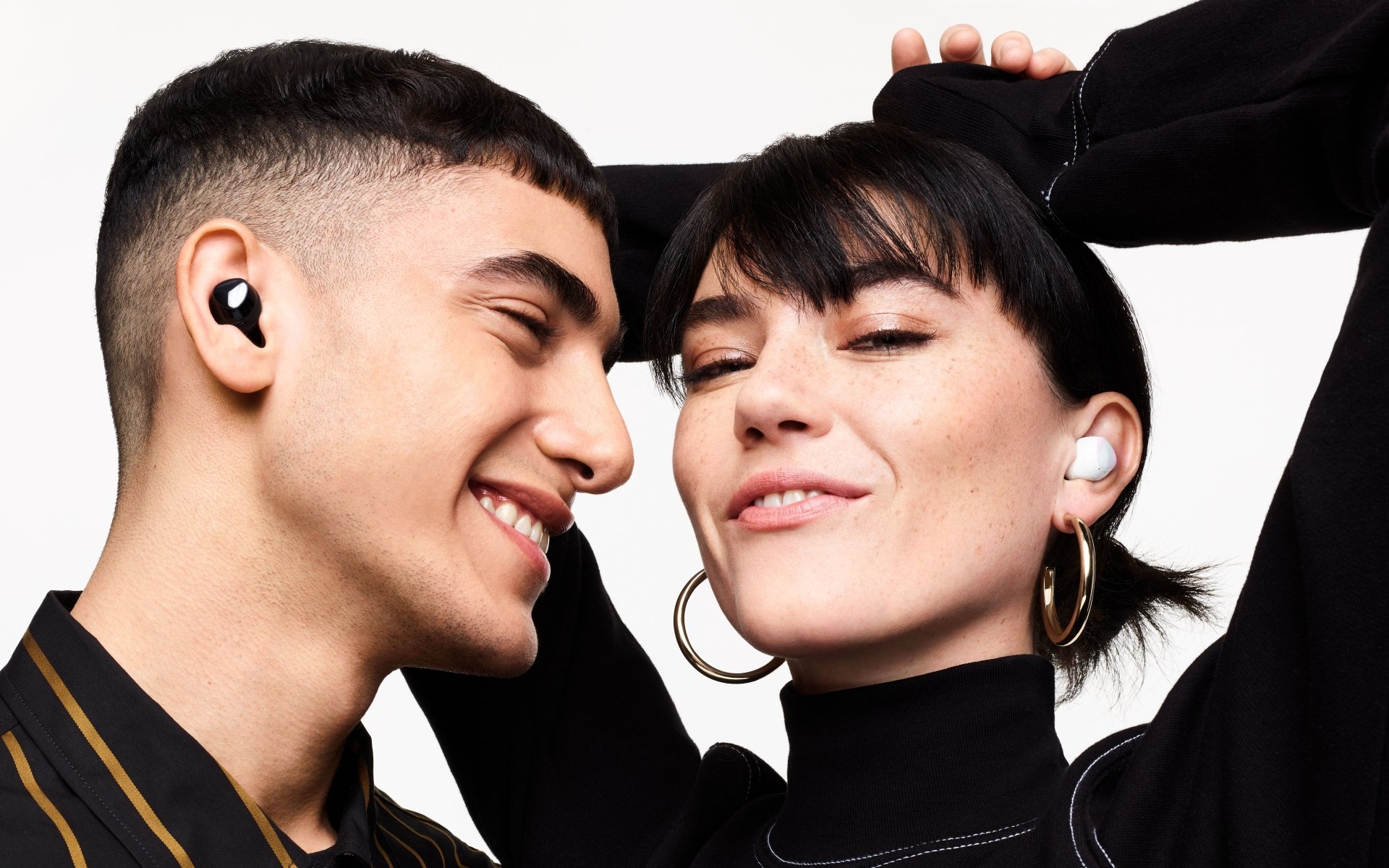 Download Black Hair Smile Face Earbuds Photography People 8k Ultra HD ...