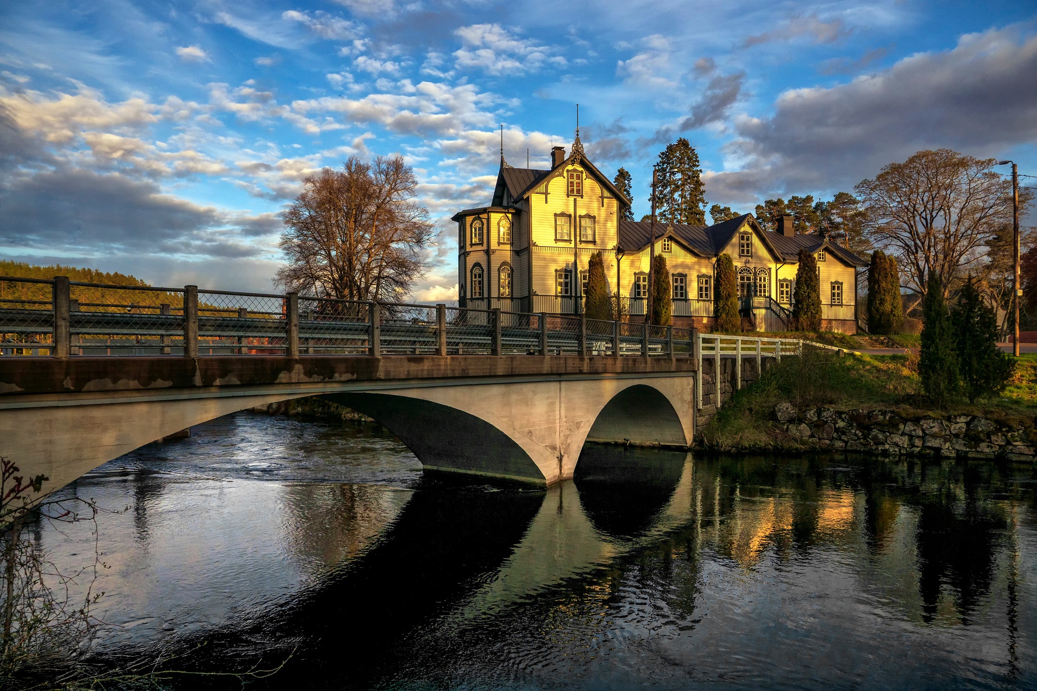 Kouvola’s Scenic River Bridge: A Stunning Finnish HD View