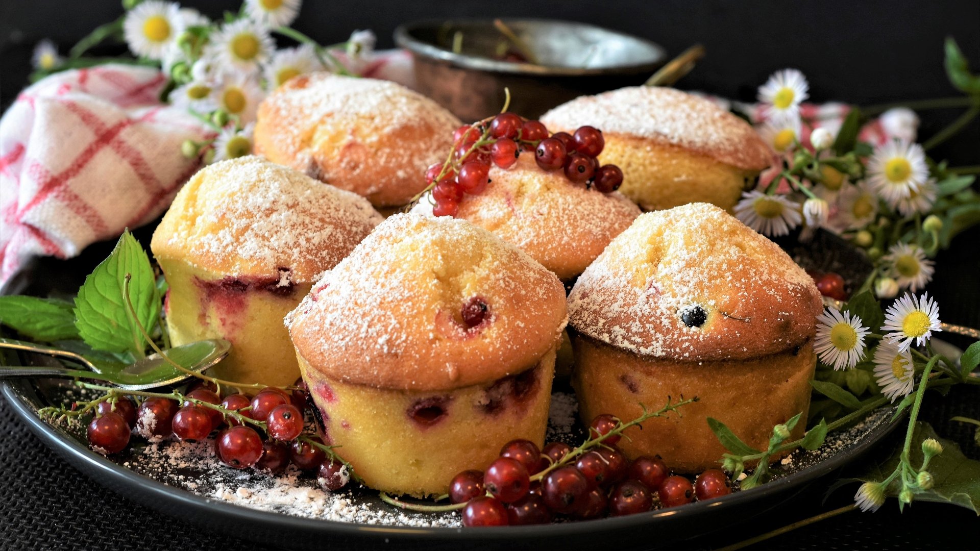 Download Baking Currants Dessert Berry Flower Food Muffin 4k Ultra HD ...