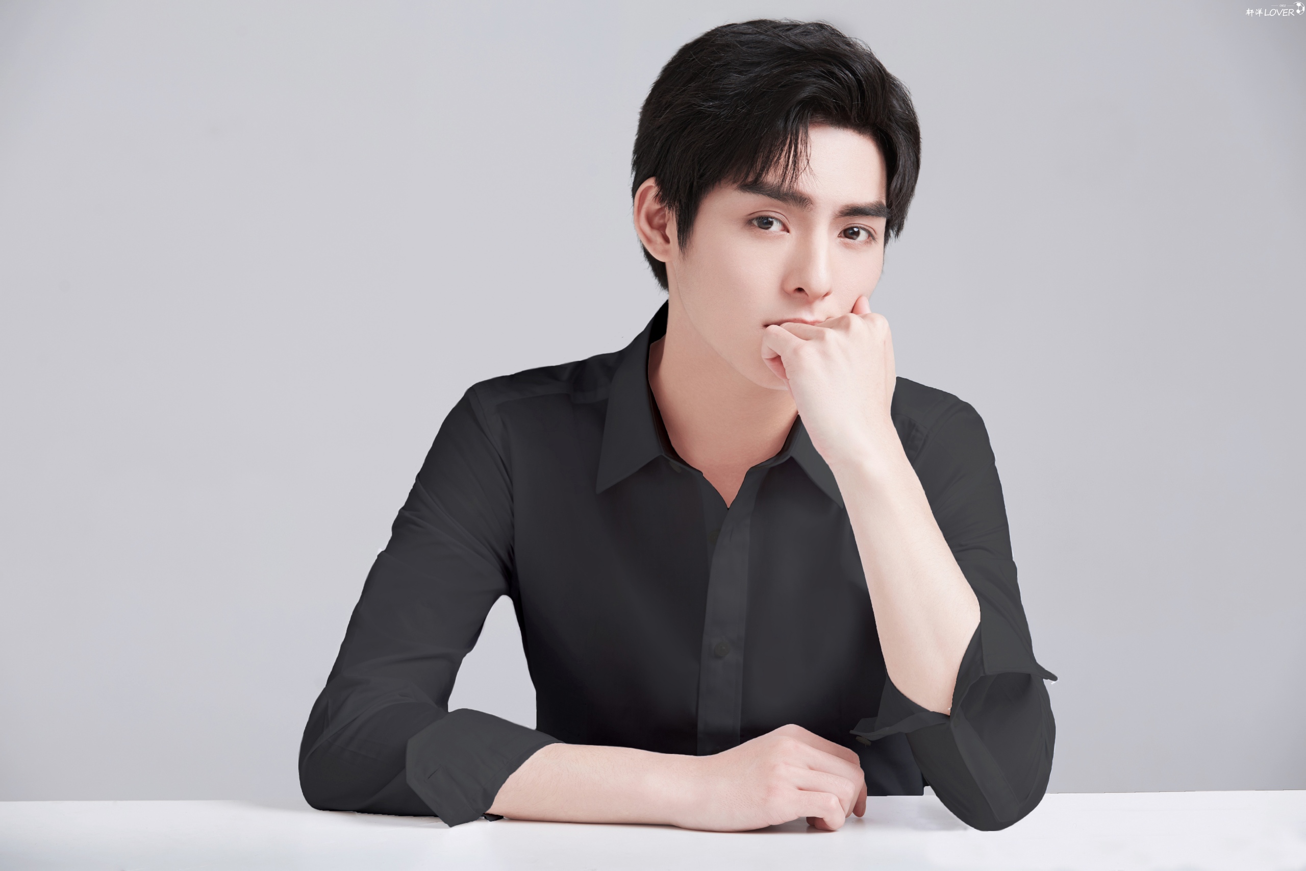 Download Celebrity Wang Hao Xuan HD Wallpaper