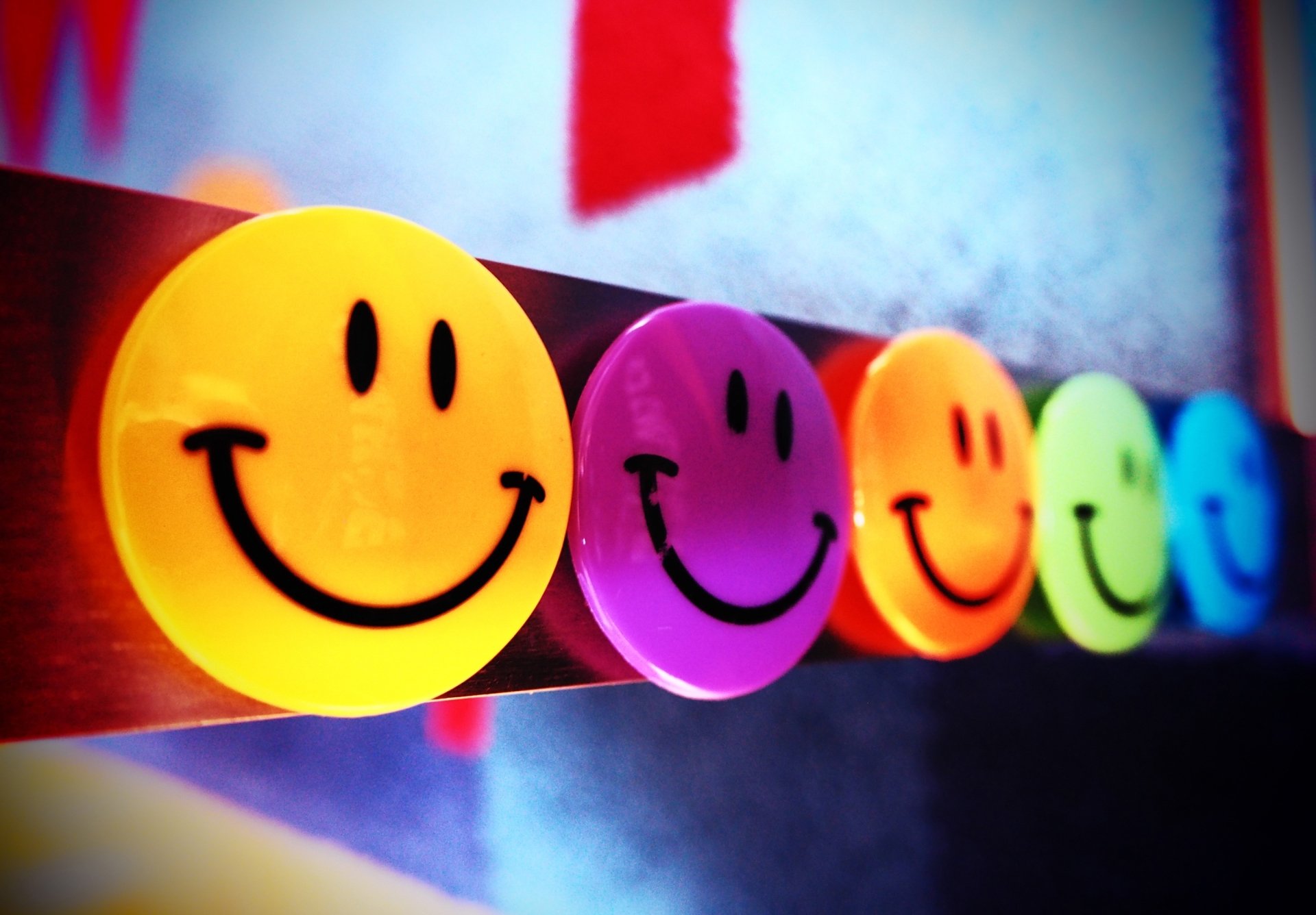 Download Funny Smiley HD Wallpaper | 3000x2088 | Wallpaper Abyss