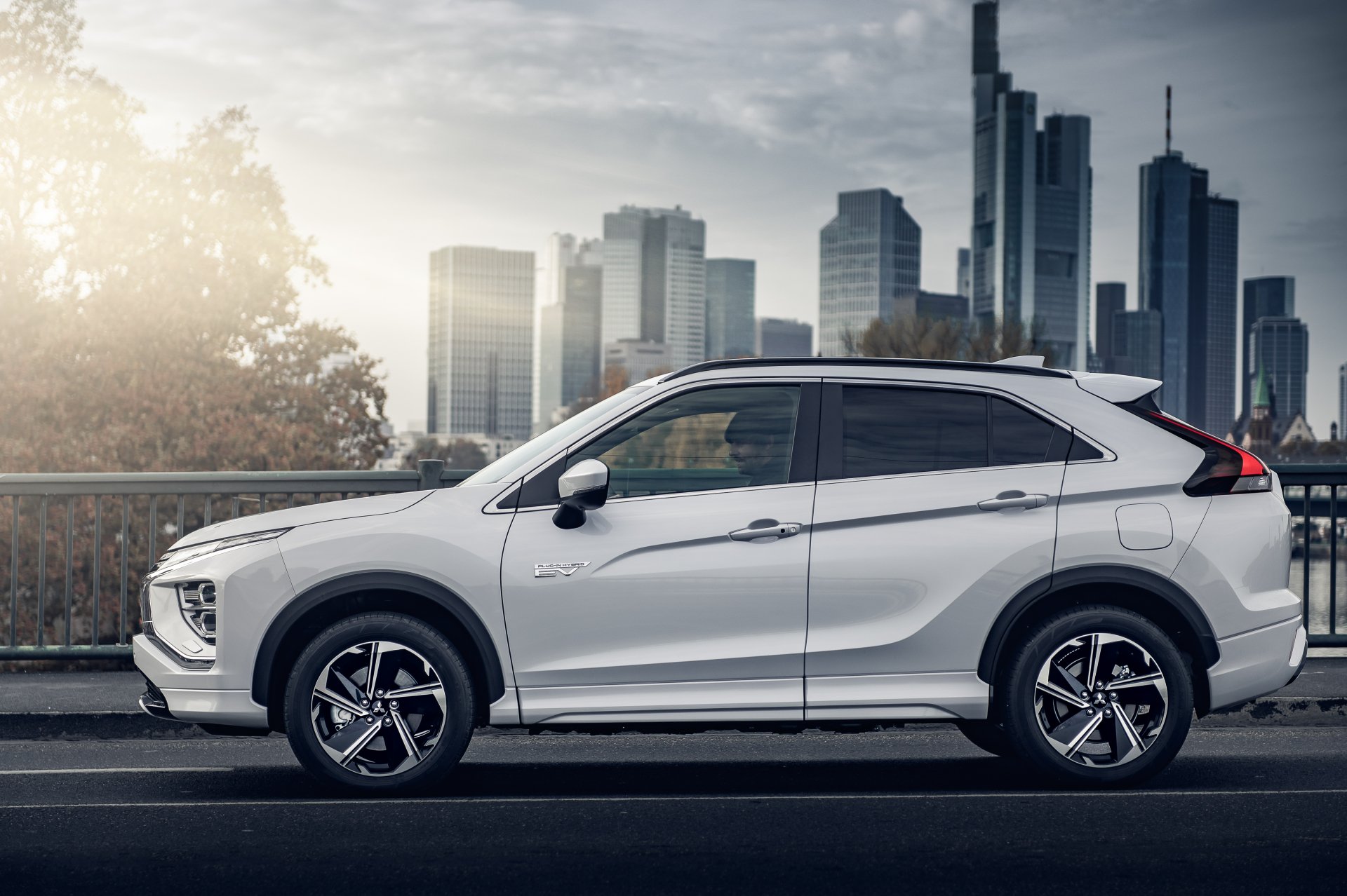 Download SUV Vehicle Mitsubishi Eclipse Cross 4k Ultra HD Wallpaper