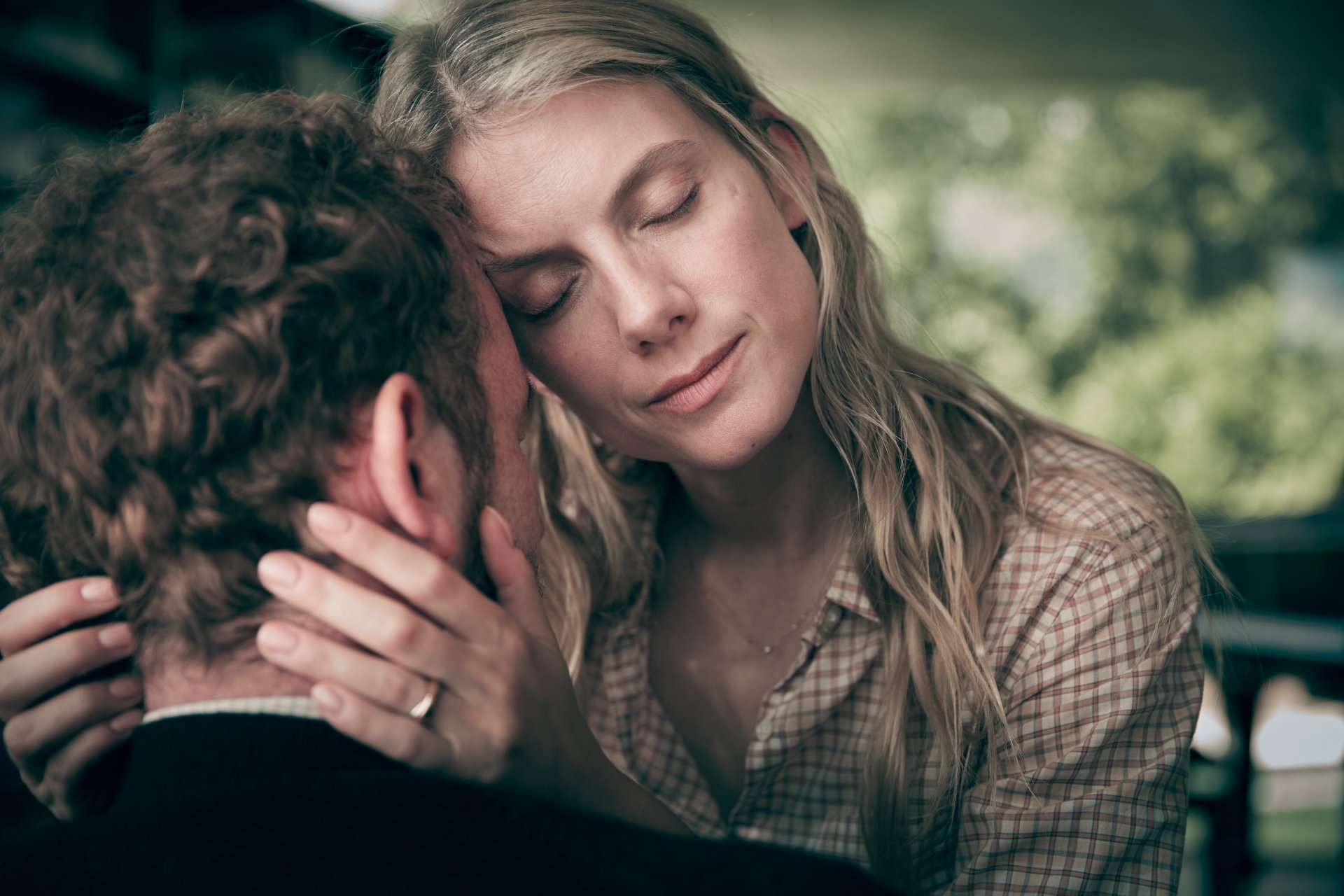 Download Melanie Laurent Movie Oxygen 4k Ultra HD Wallpaper