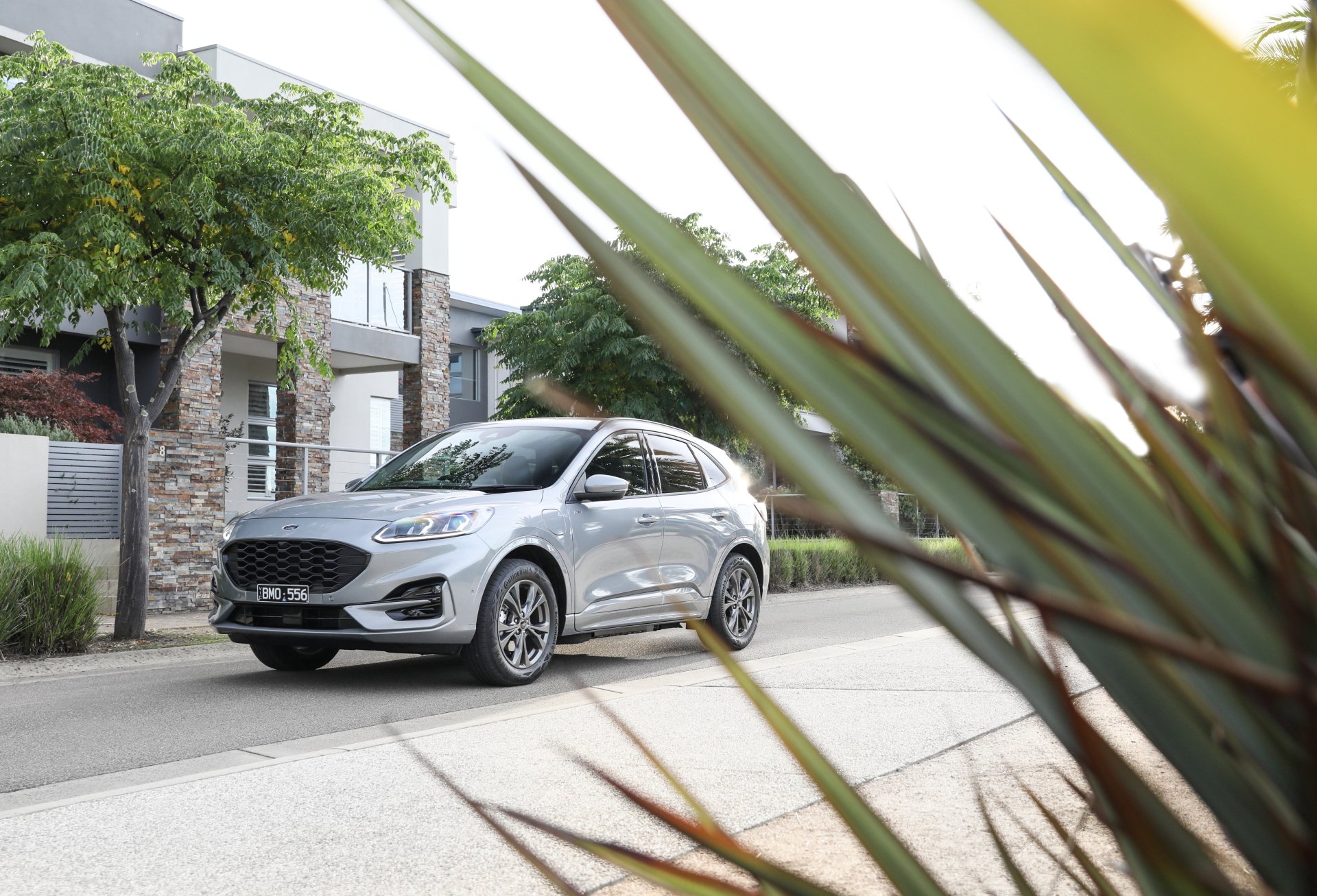 Download Vehicle Ford Escape Plug-in Hybrid ST-Line 4k Ultra HD Wallpaper