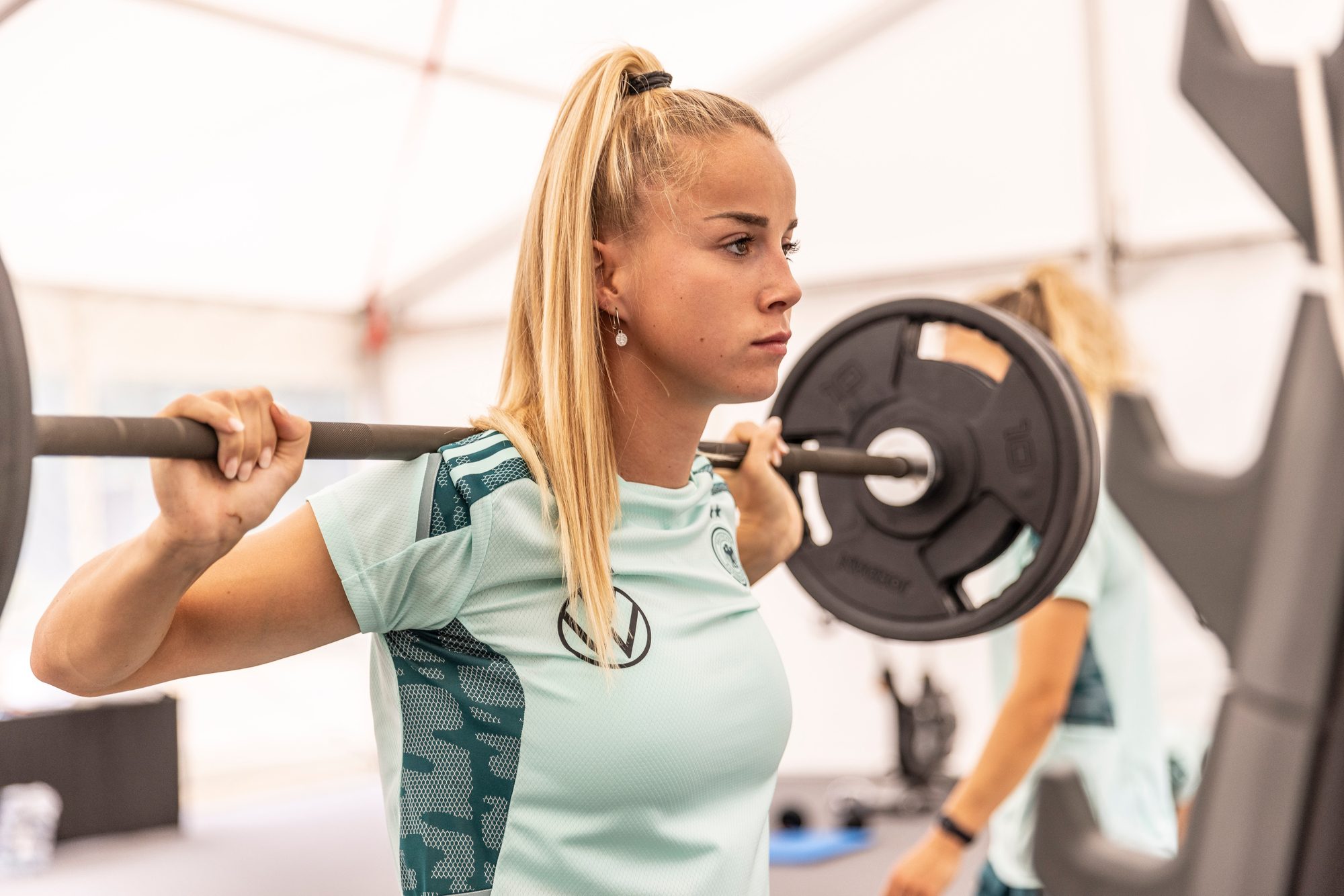 Giulia Gwinn HD Wallpaper