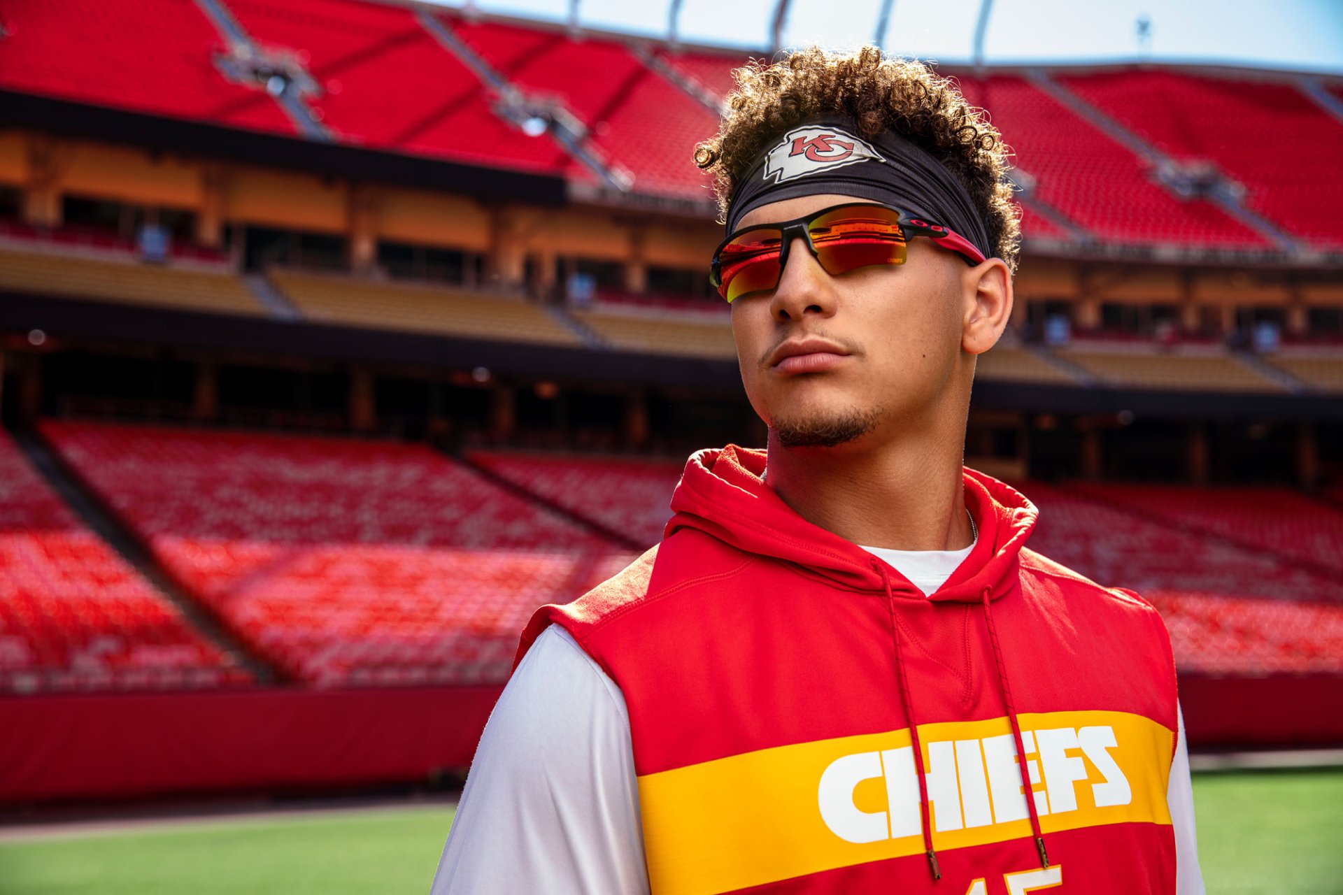 Patrick Mahomes HD Wallpaper - Chiefs Stadium Background