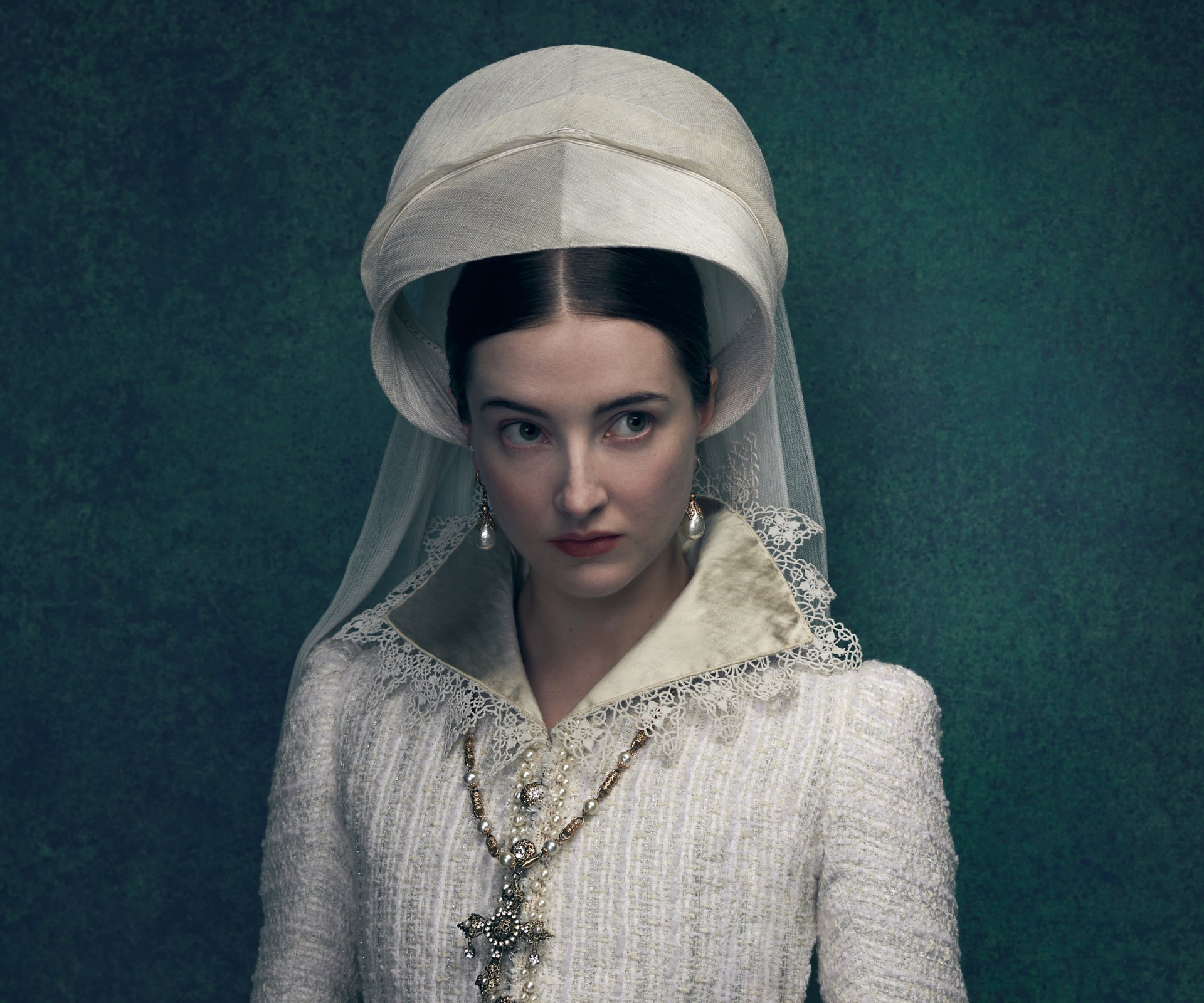 Download TV Show The Serpent Queen HD Wallpaper