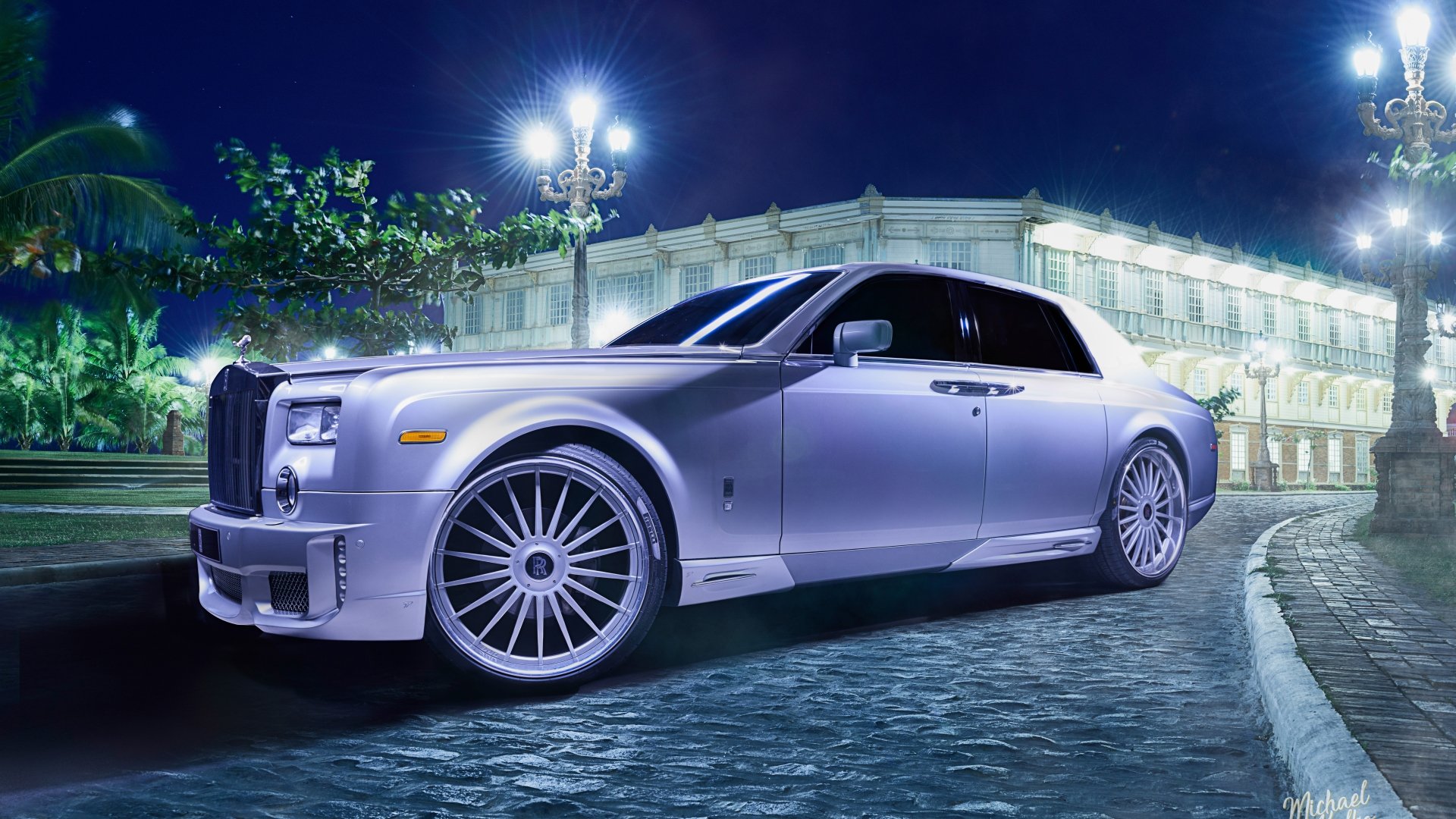 Download Vehicle Rolls-Royce Ghost 8k Ultra HD Wallpaper