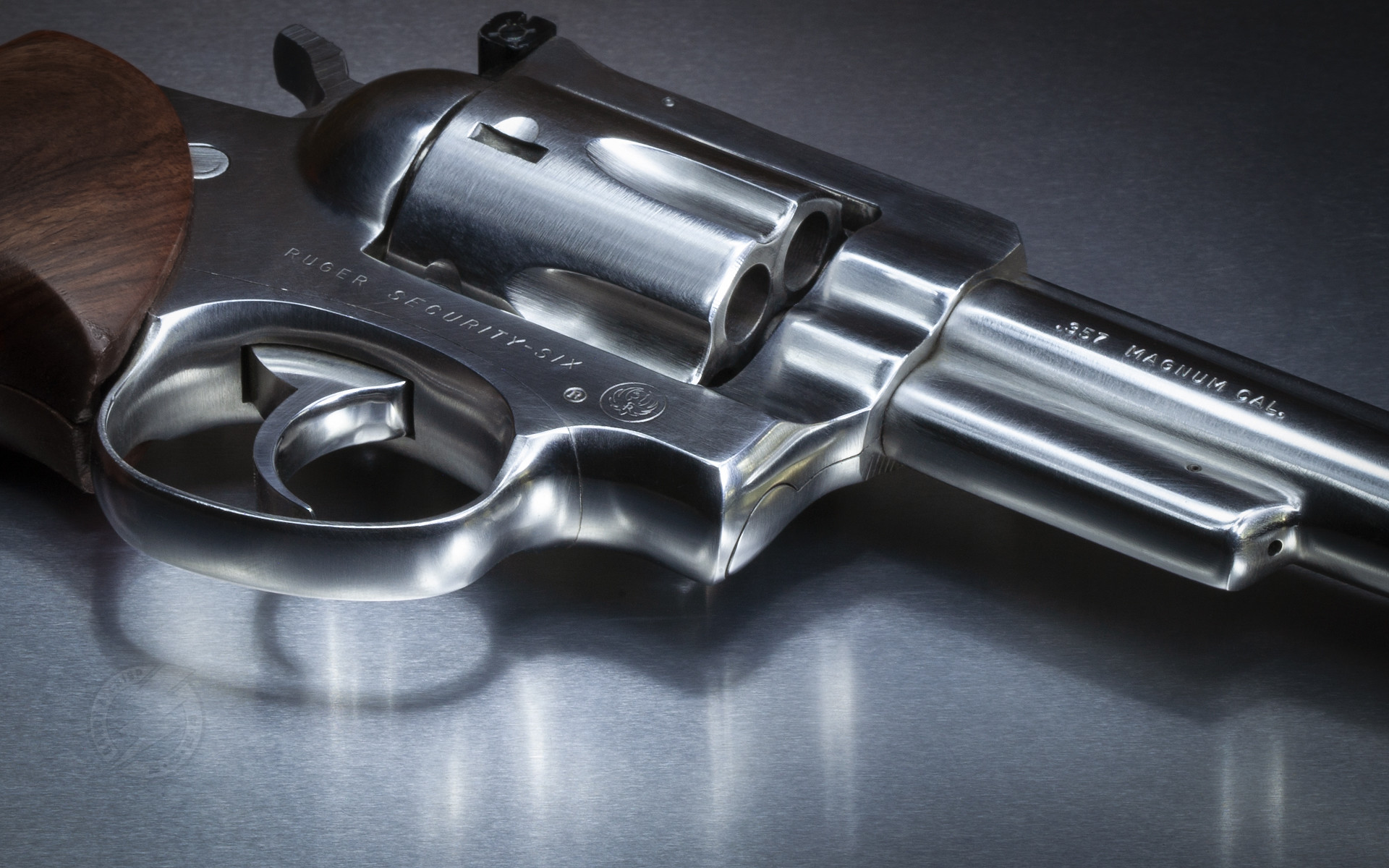 Download Gun HD Wallpaper