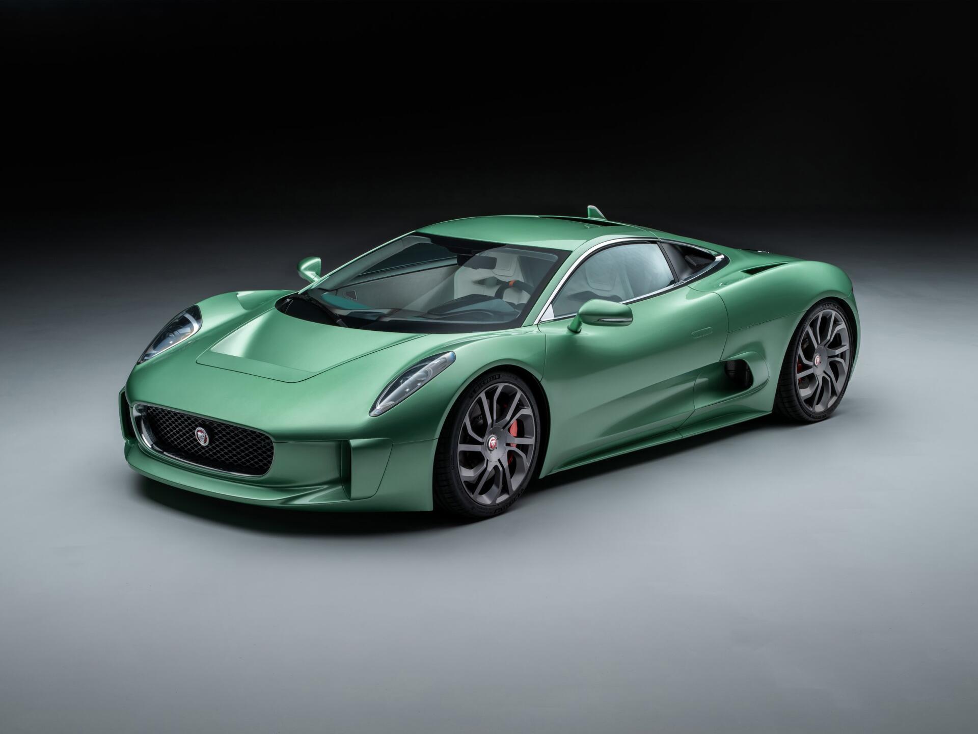 Jaguar C-X75: Stunning HD Wallpaper of an Iconic Supercar