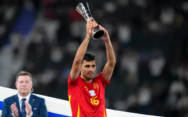 Rodri Hernández: Soccer Star's HD Wallpaper & Ballon d'Or Celebration