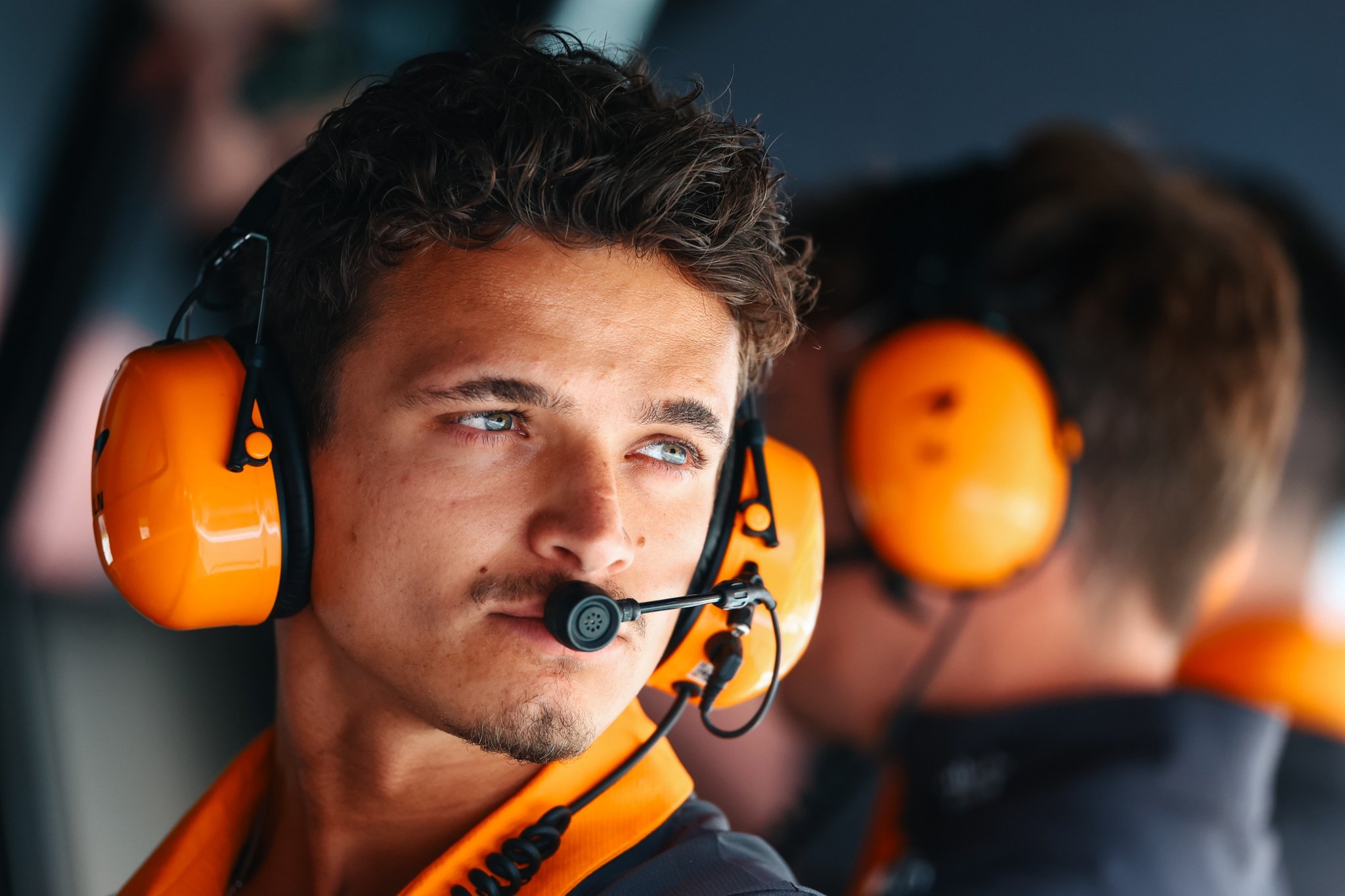 Lando Norris F1 HD Wallpaper – Racing Focus and Precision