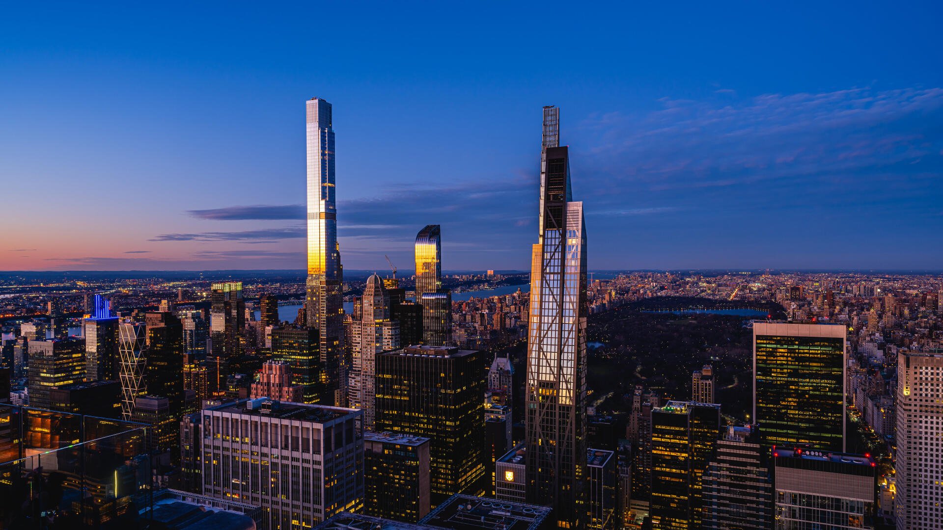 4K Ultra HD New York Cityscape with Central Park Skyline Wallpaper