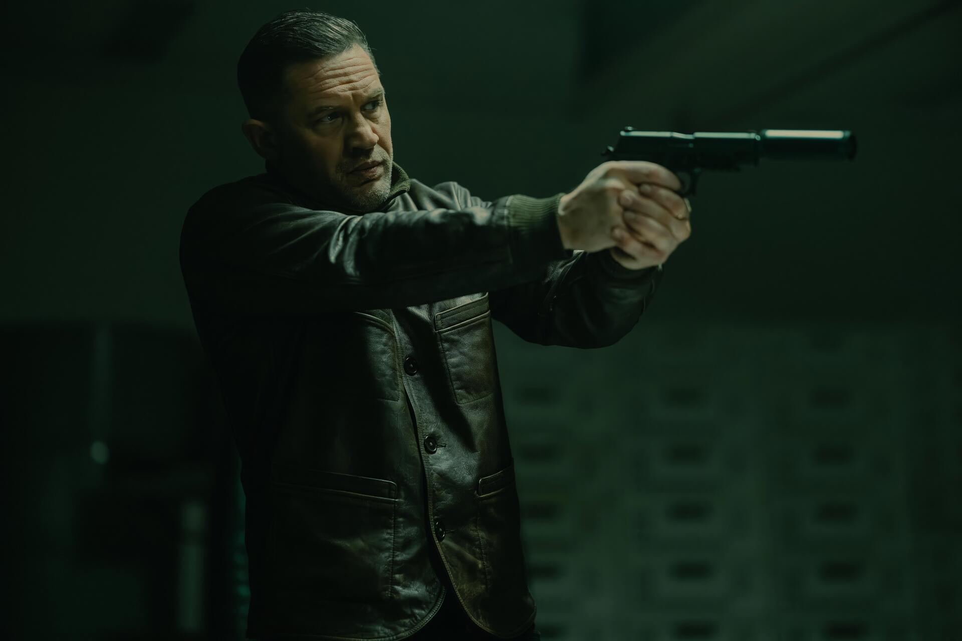 MobLand TV Show Tom Hardy 8K Ultra HD Wallpaper