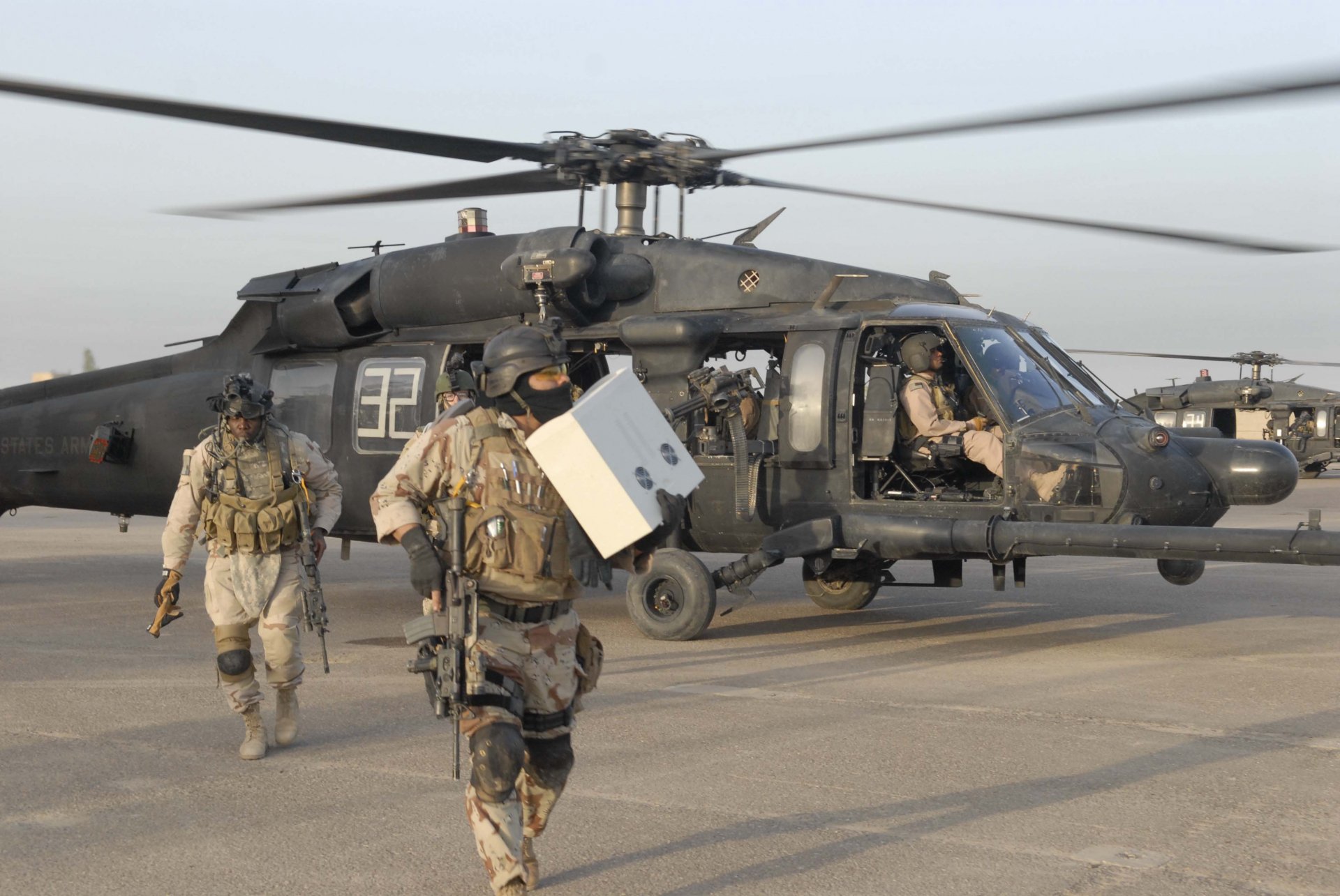 Military Helicopter in Action - 4K Ultra HD Wallpaper