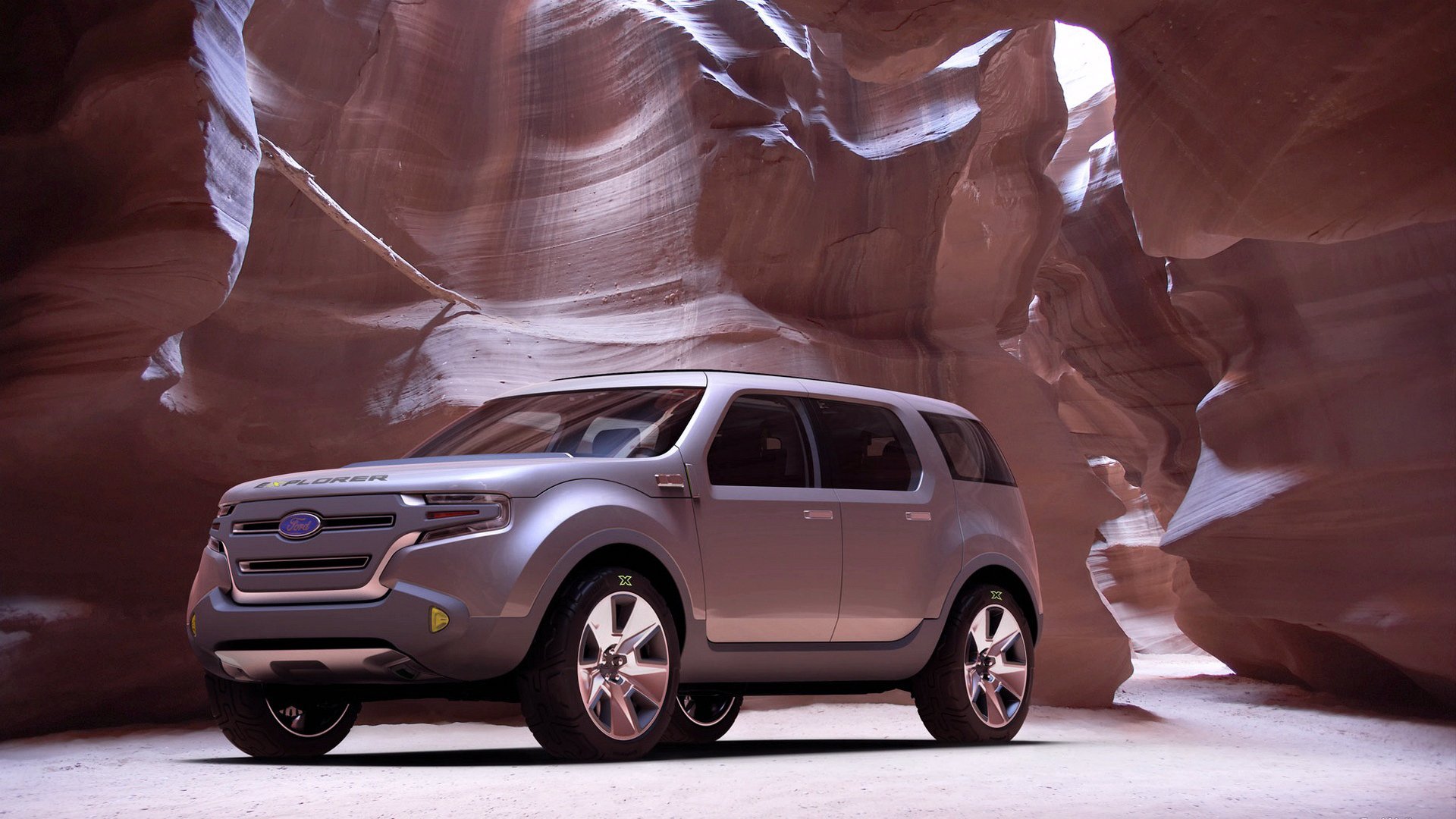 Download Vehicle 2011 Ford Explorer HD Wallpaper