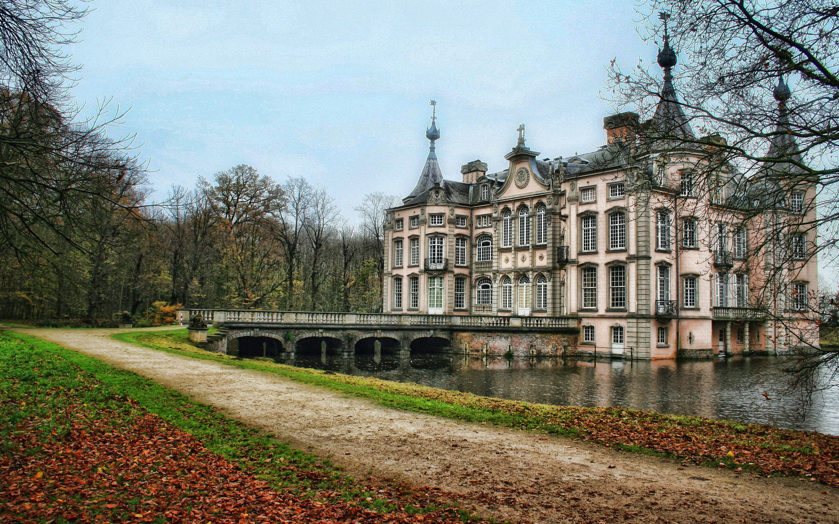 Kasteel van Poeke - Poeke Castle, Aalter, Belgium