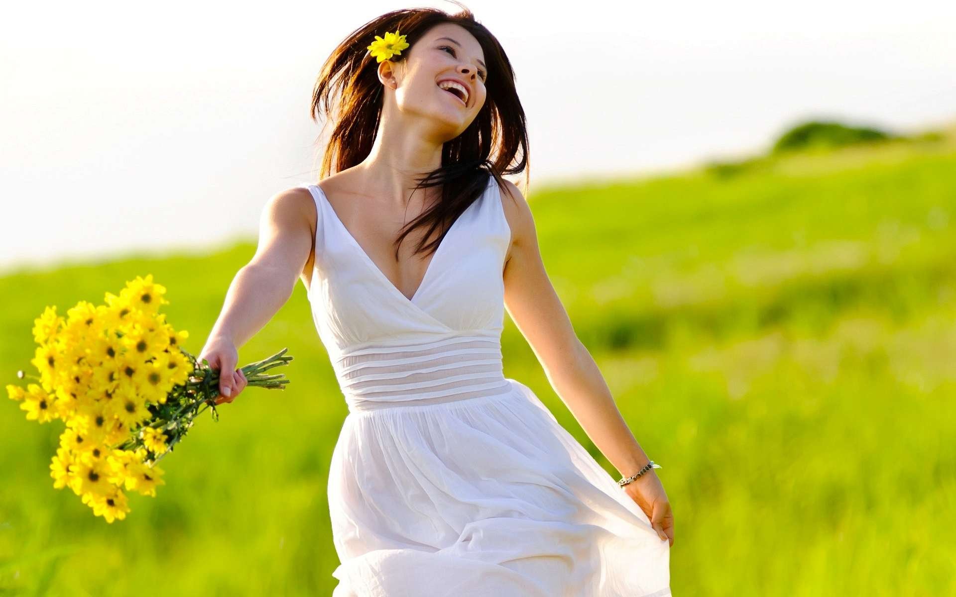Joyful Woman - HD Wallpaper
