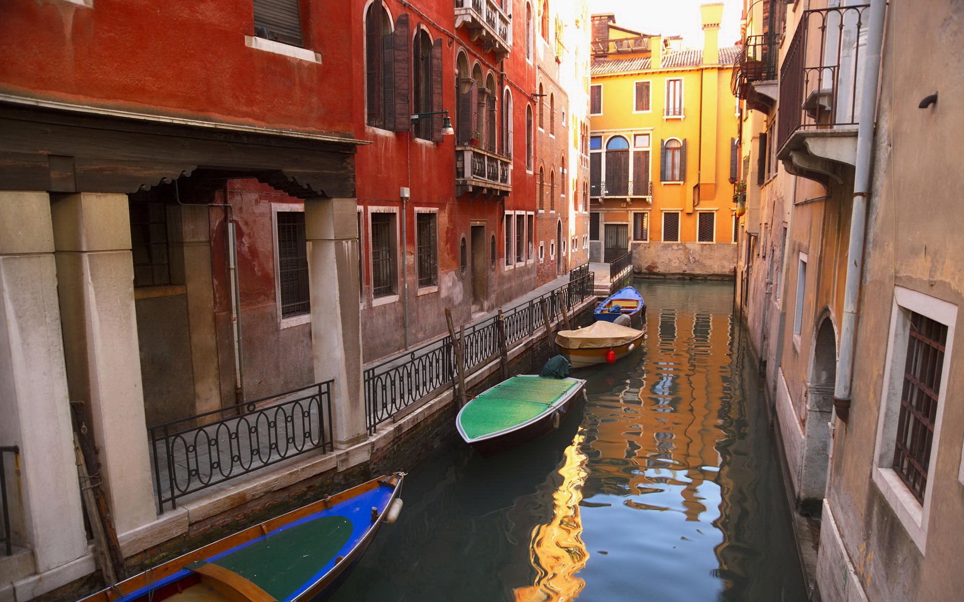 Download Man Made Venice HD Wallpaper