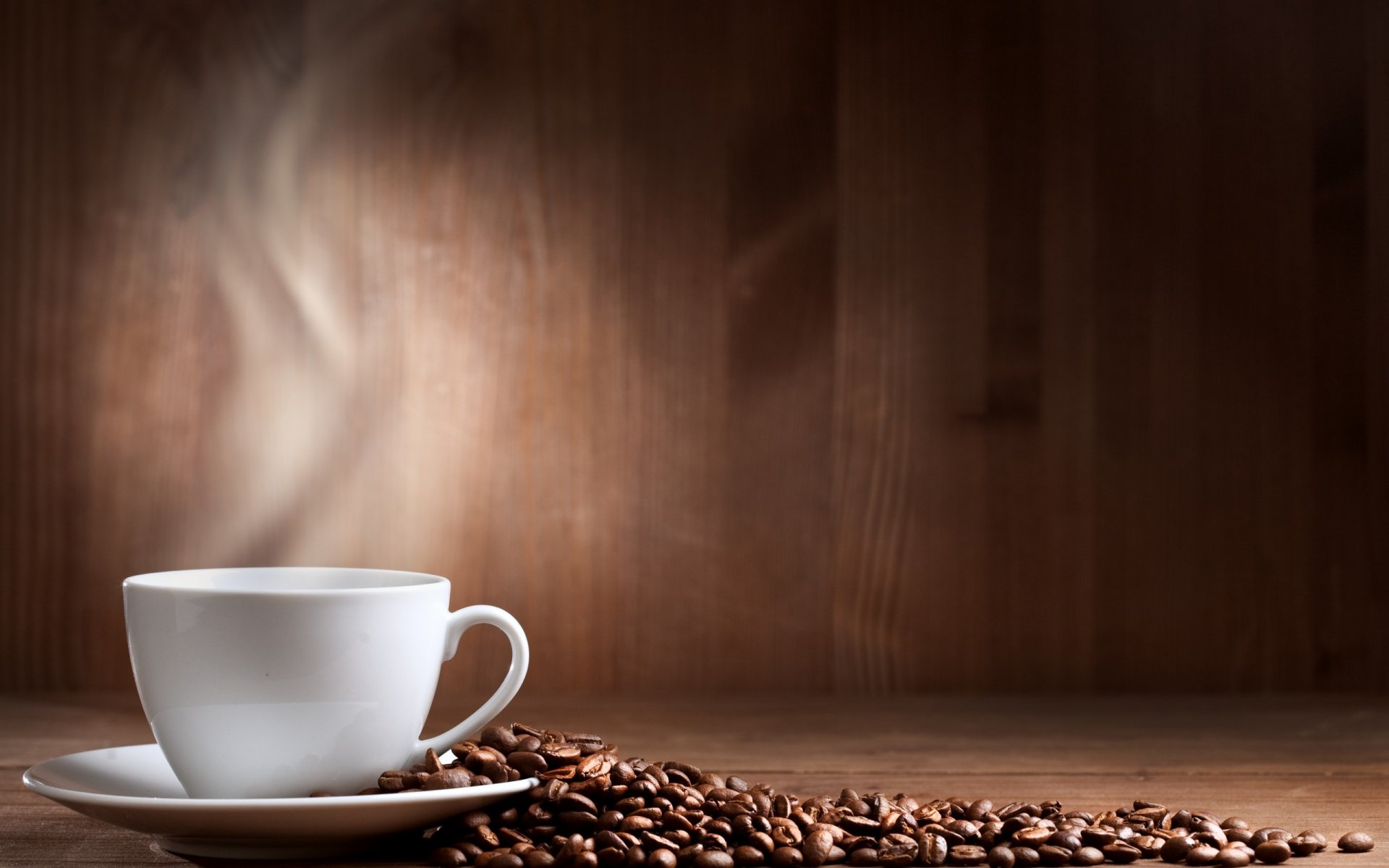 Rustic Coffee Bliss: HD Wallpaper of Freshly Brewed Aroma & Beans
