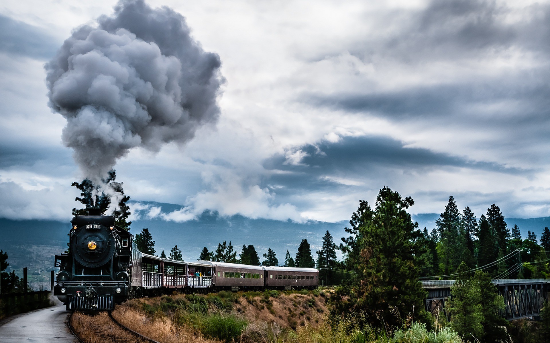 Download Vehicle Train HD Wallpaper