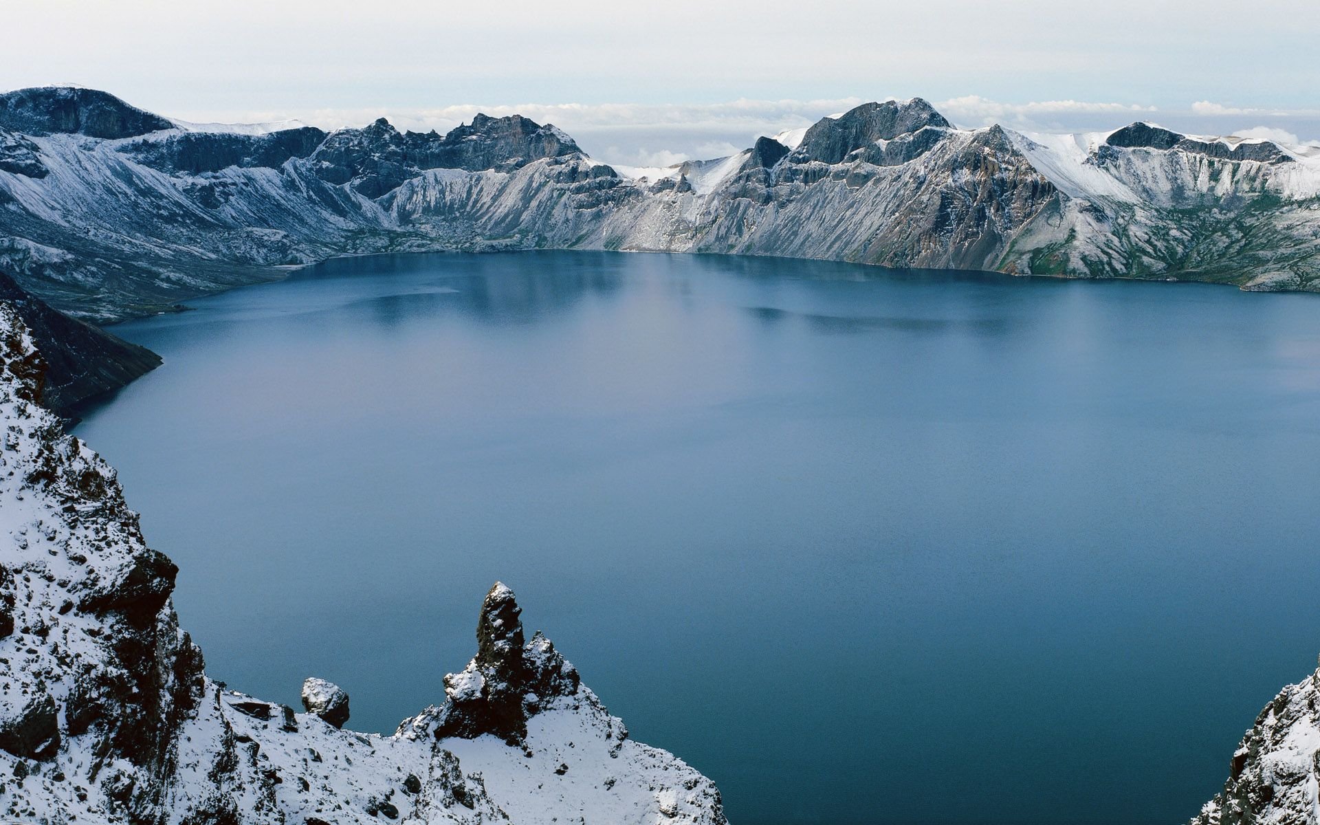 Serene Lake Reflections: A Stunning HD Wallpaper of Nature | 1920x1200 ...