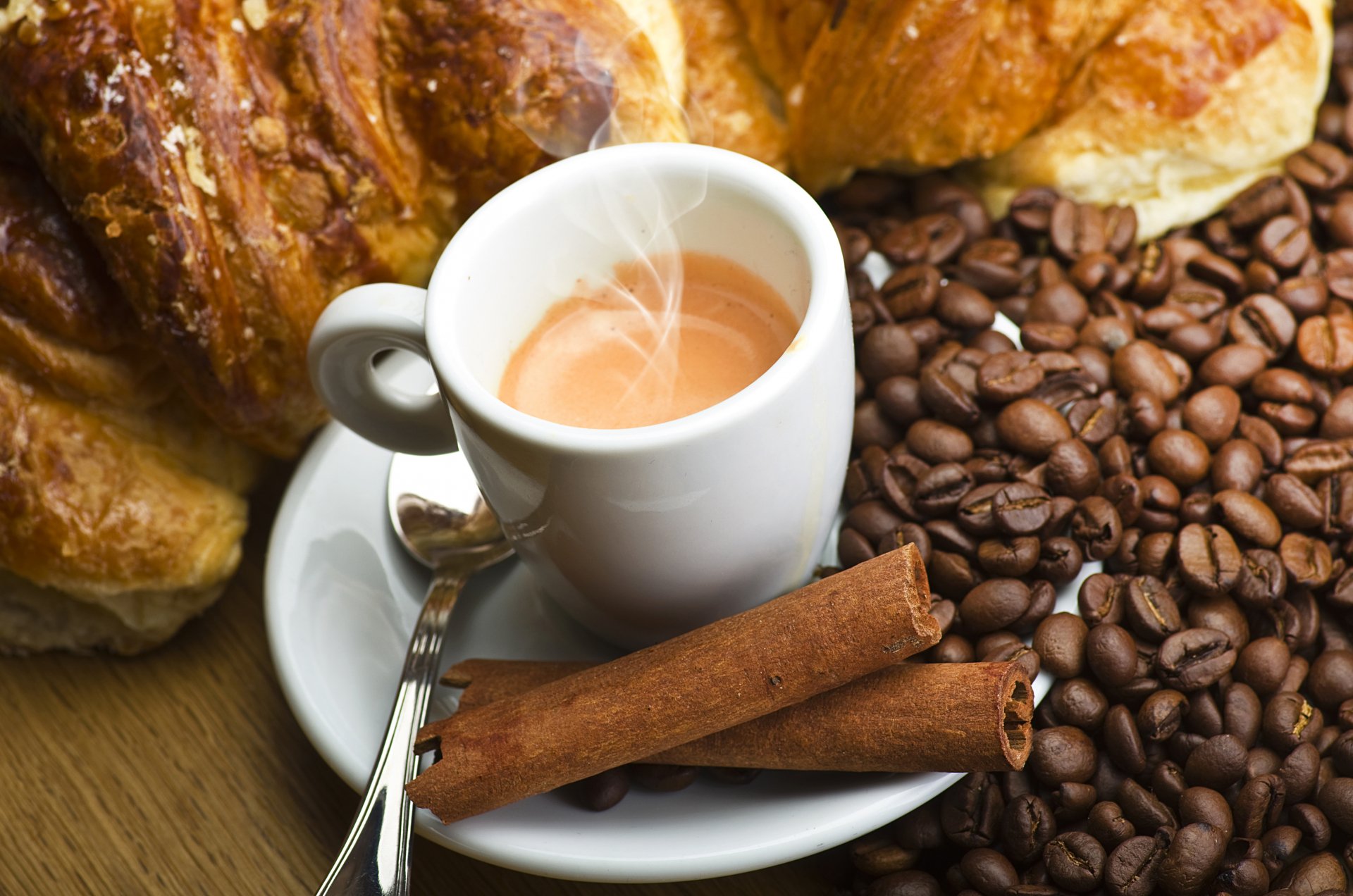 4K Ultra HD Coffee Bliss: Fresh Brew & Croissants Delight | 5500x3643 ...