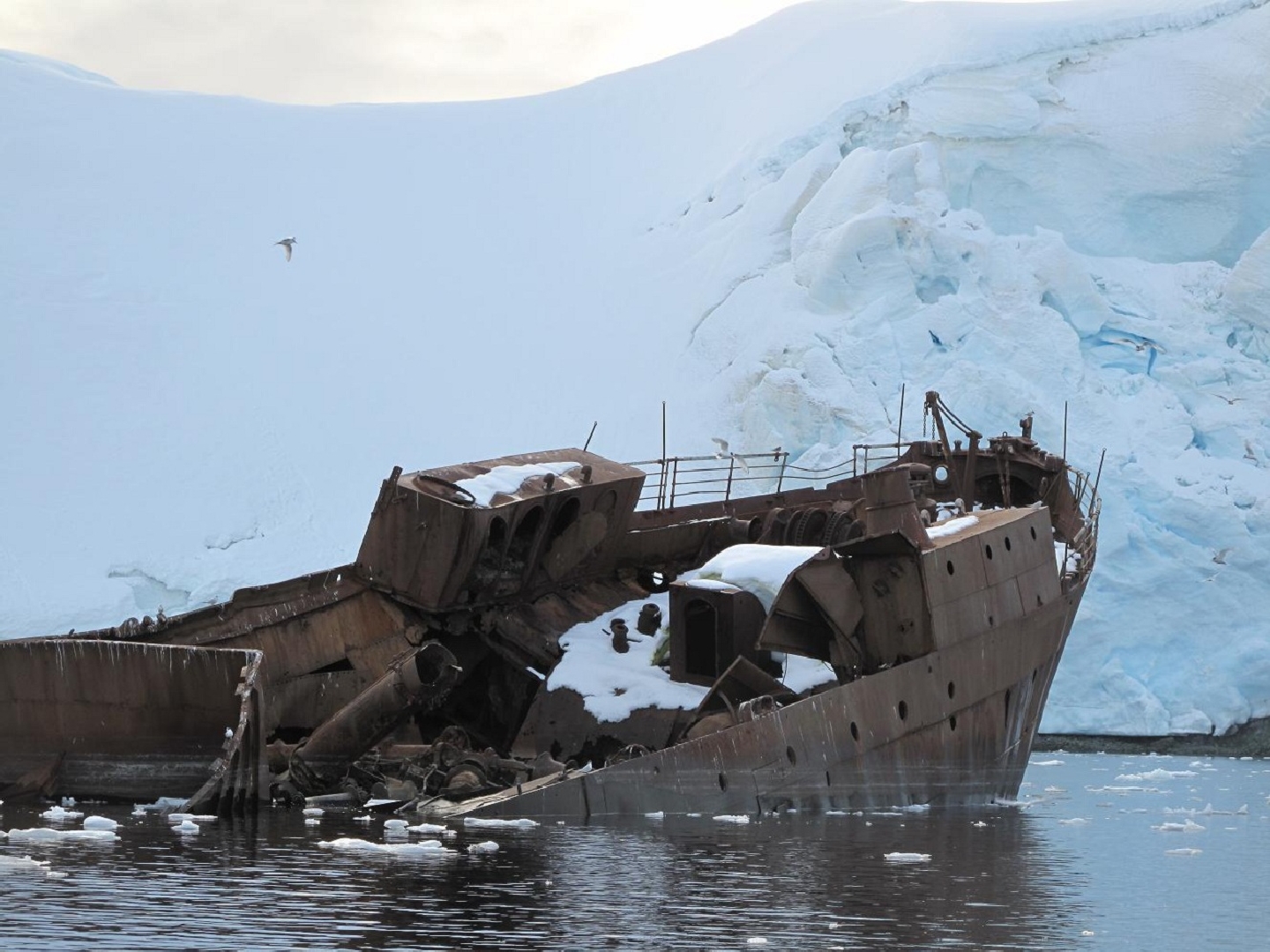 Download Old Ship Boat Vehicle Wreck Wallpaper