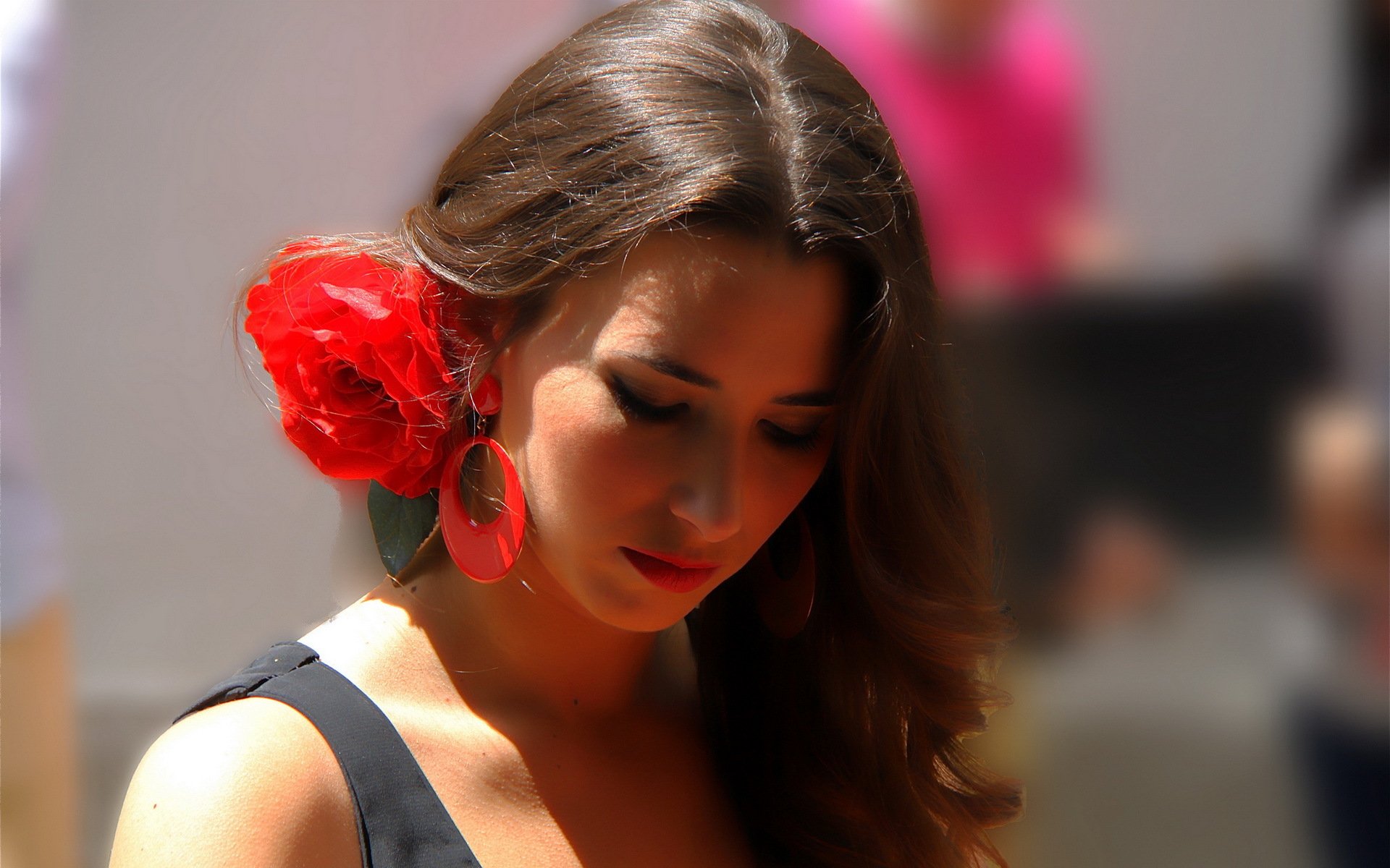 Beautiful Woman HD Wallpaper: A Stunning Portrait Captured in Elegance