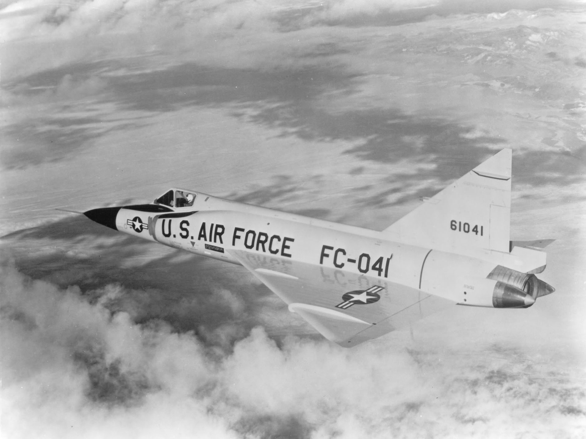 Download Military Convair F-102 Delta Dagger HD Wallpaper