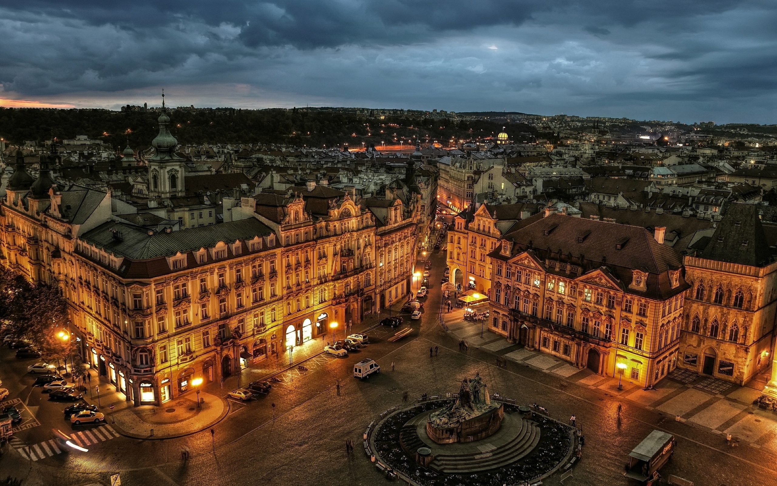 Twilight Glow Over Historic Man-Made Townscape - HD Wallpaper