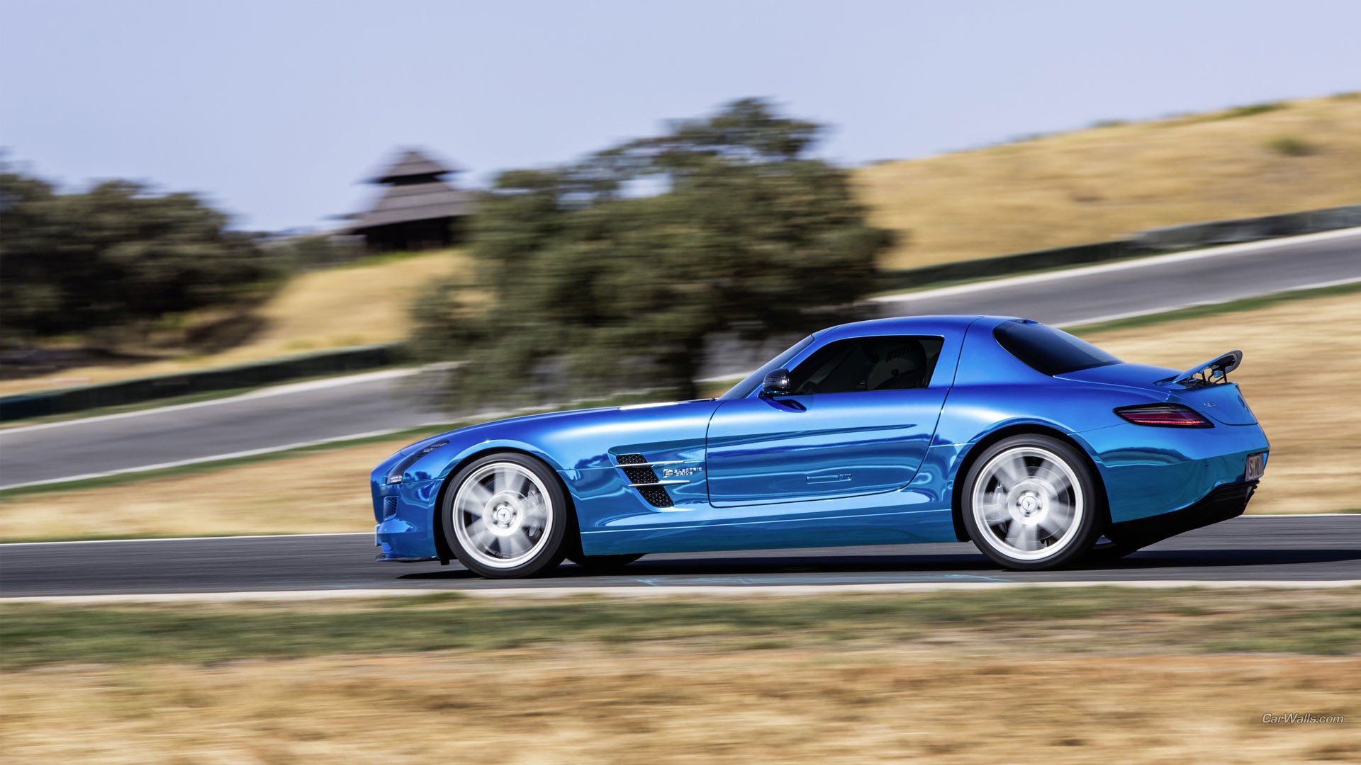 Download Vehicle Mercedes-Benz SLS HD Wallpaper