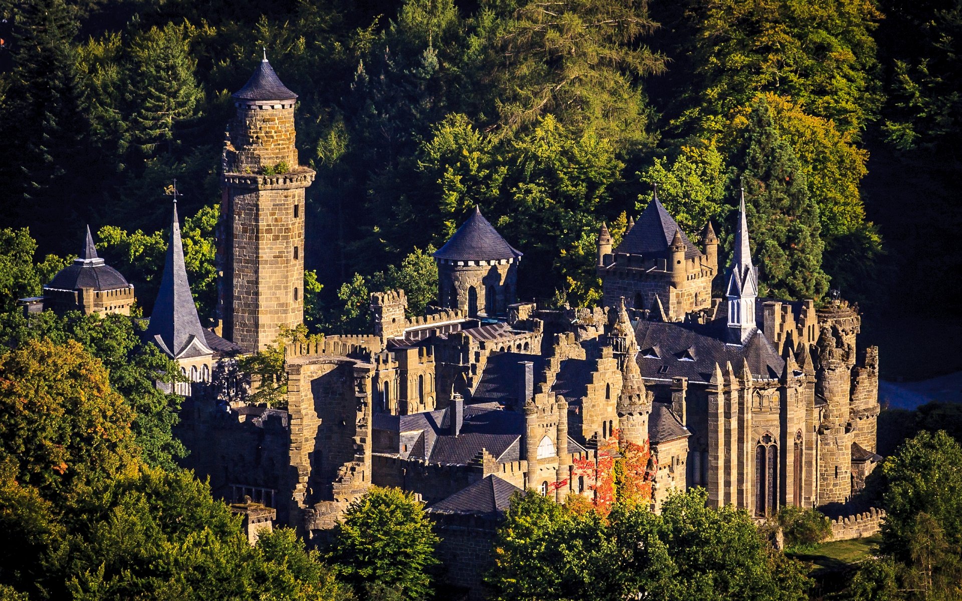 Majestic Man-Made Castle — 2K Quad HD Wallpaper | 2560x1600 | Wallpaper ...