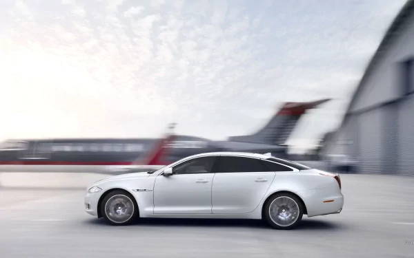 Jaguar XJ Ultimate Wallpapers