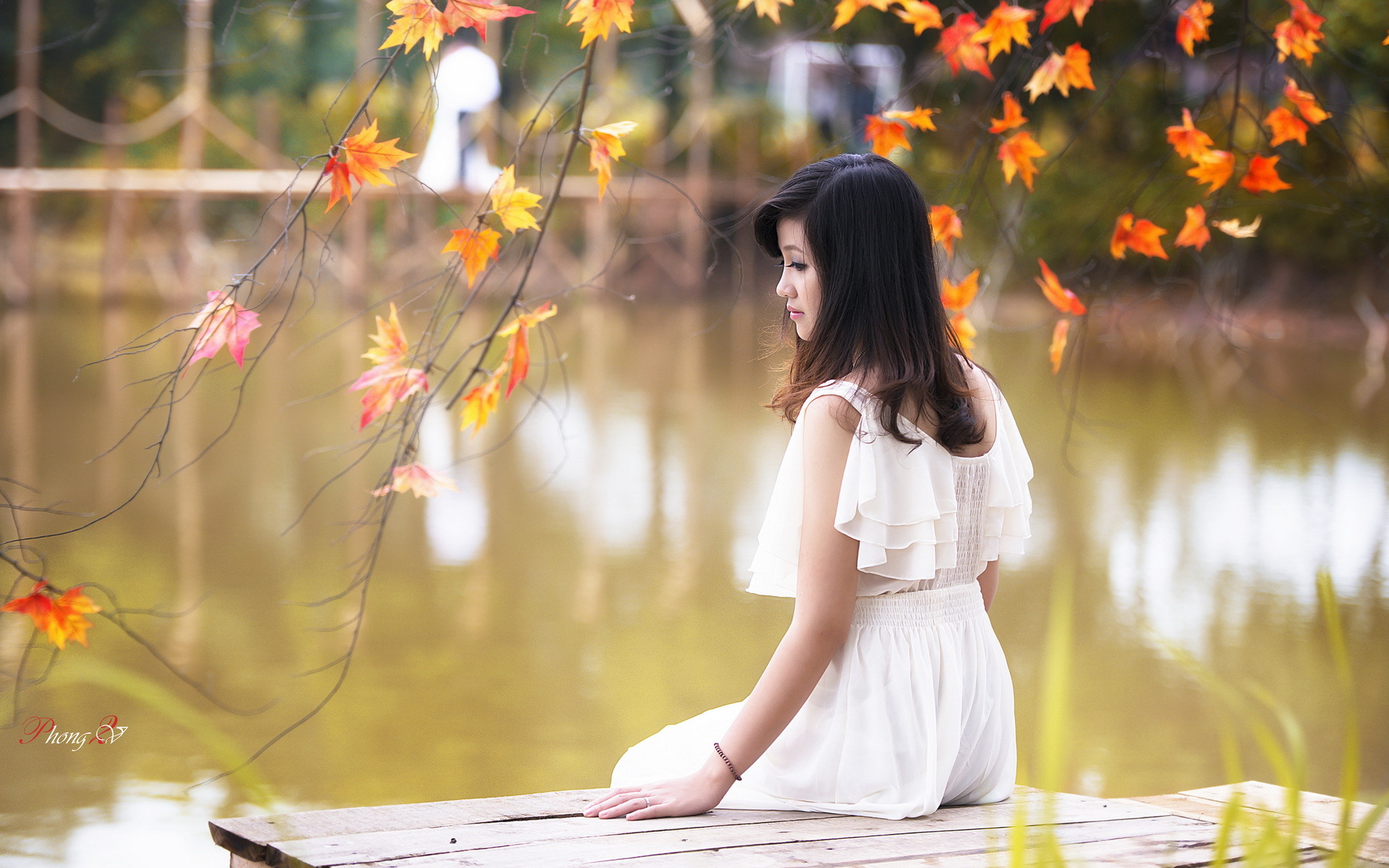 Autumn Serenity - Asian Woman HD Wallpaper