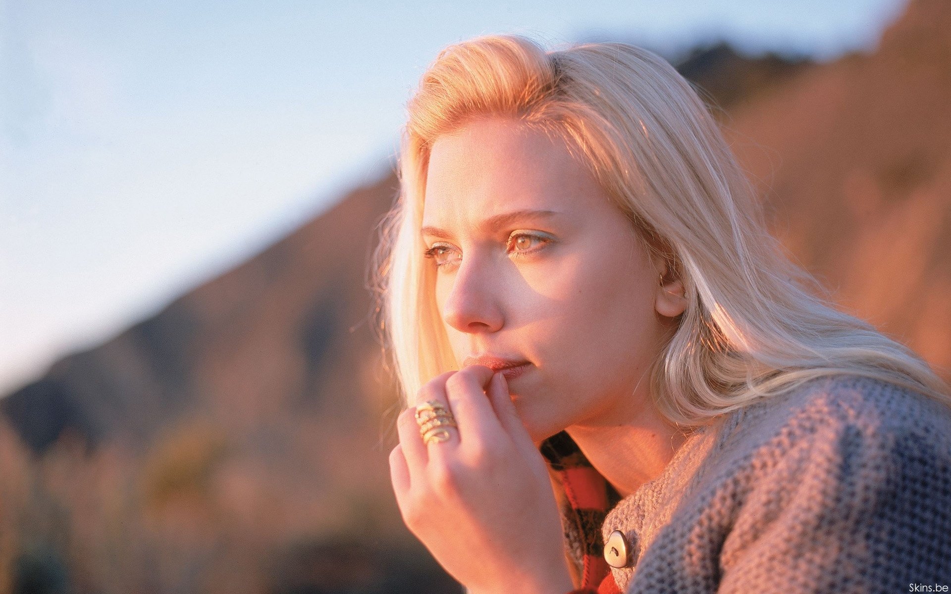 Scarlett Johansson: Stunning HD Wallpaper in Nature's Light