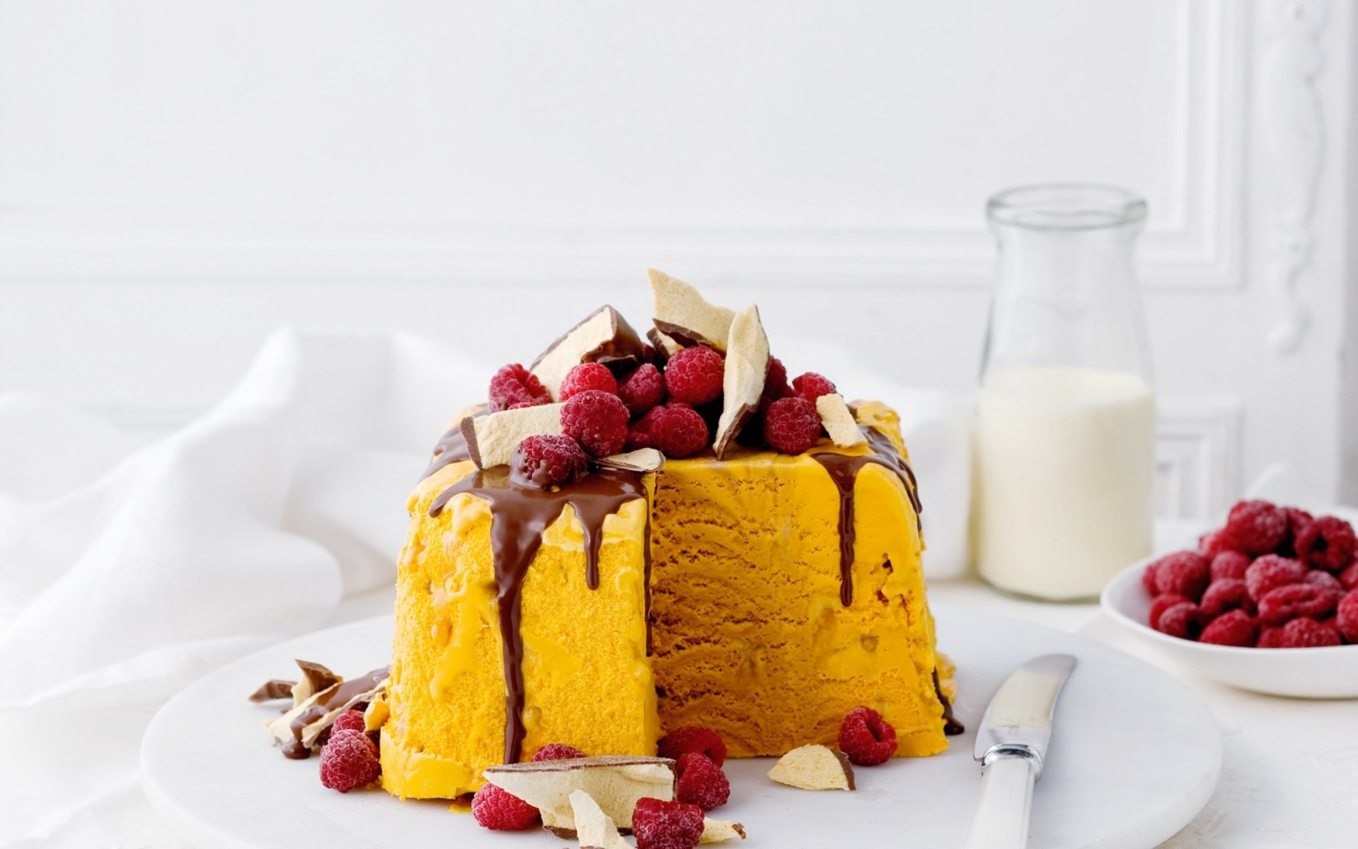 Decadent Raspberry Drizzle Cake HD Wallpaper Delight