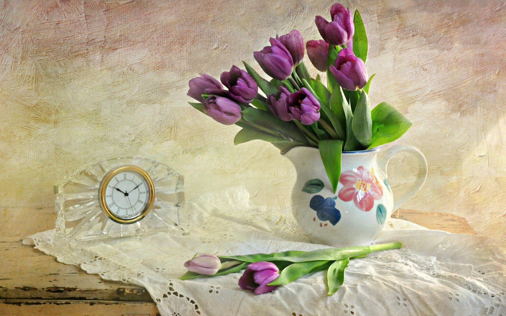Elegant Still Life: HD Wallpaper of Tulips and Vintage Clock
