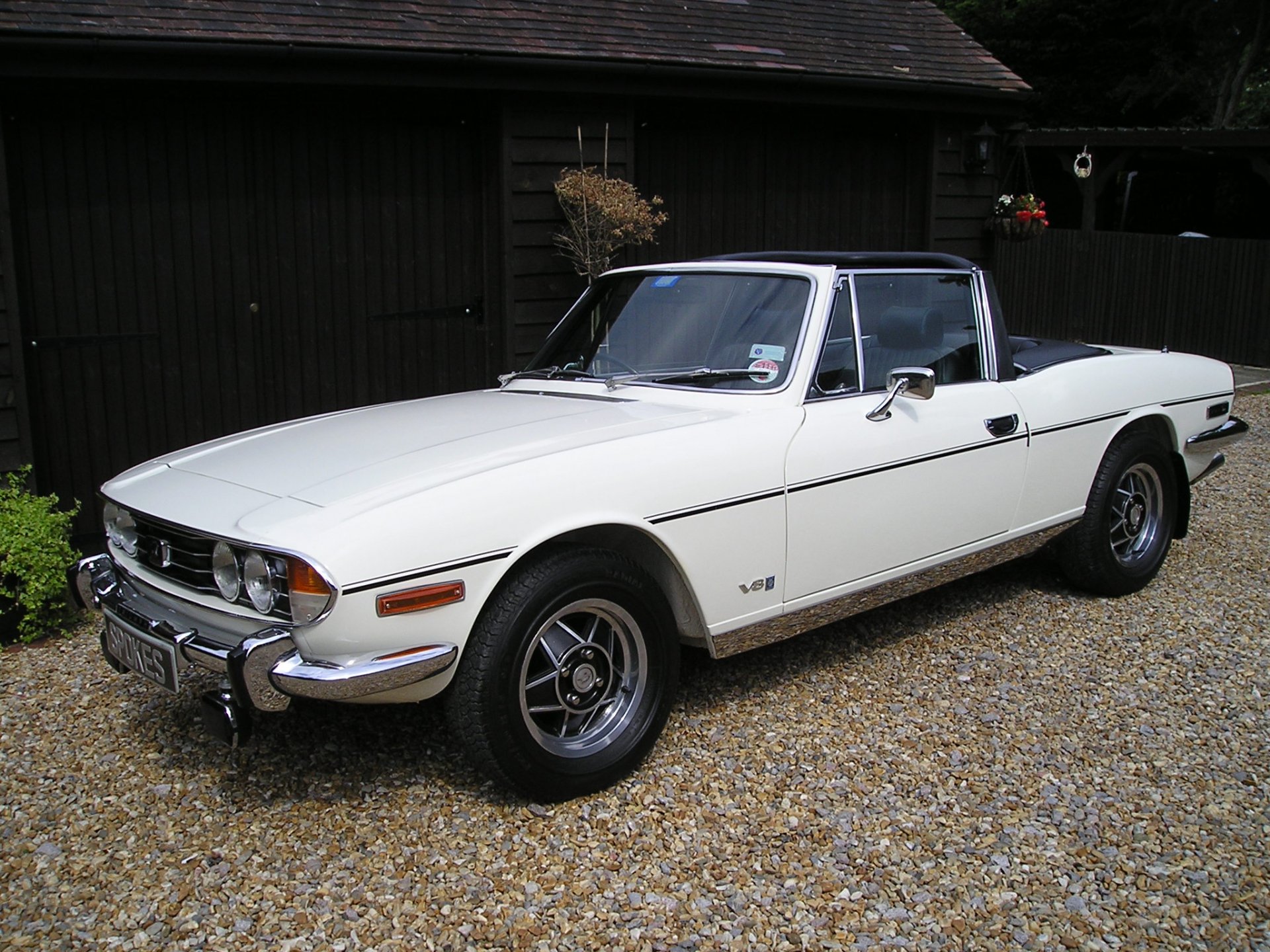 Triumph Stag Classic: HD Wallpaper of the Iconic Stag Vehicle