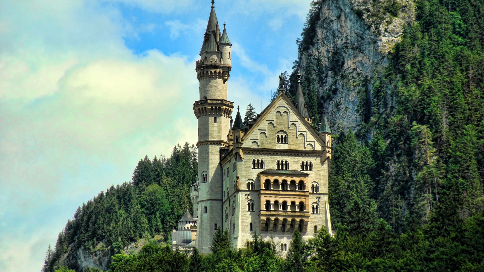 Neuschwanstein Castle Wallpaper