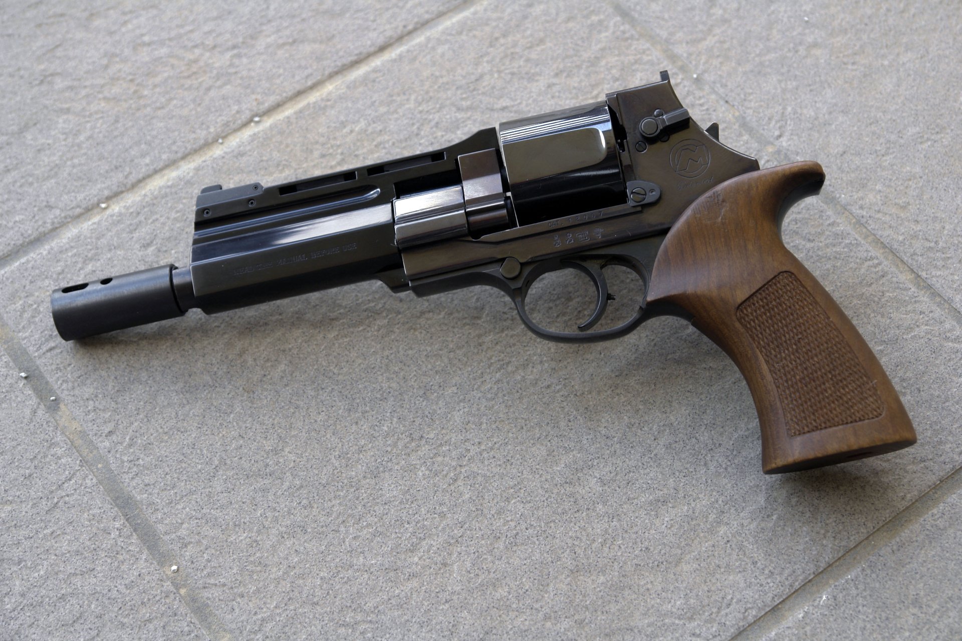 Mateba Mtr-8 Revolver Wallpapers