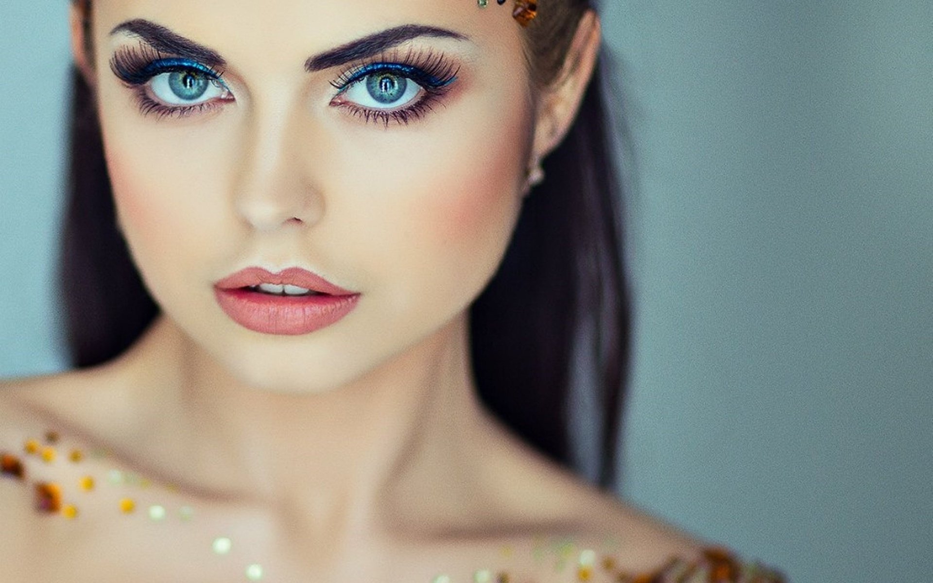 Stunning Woman's Face - HD Wallpaper