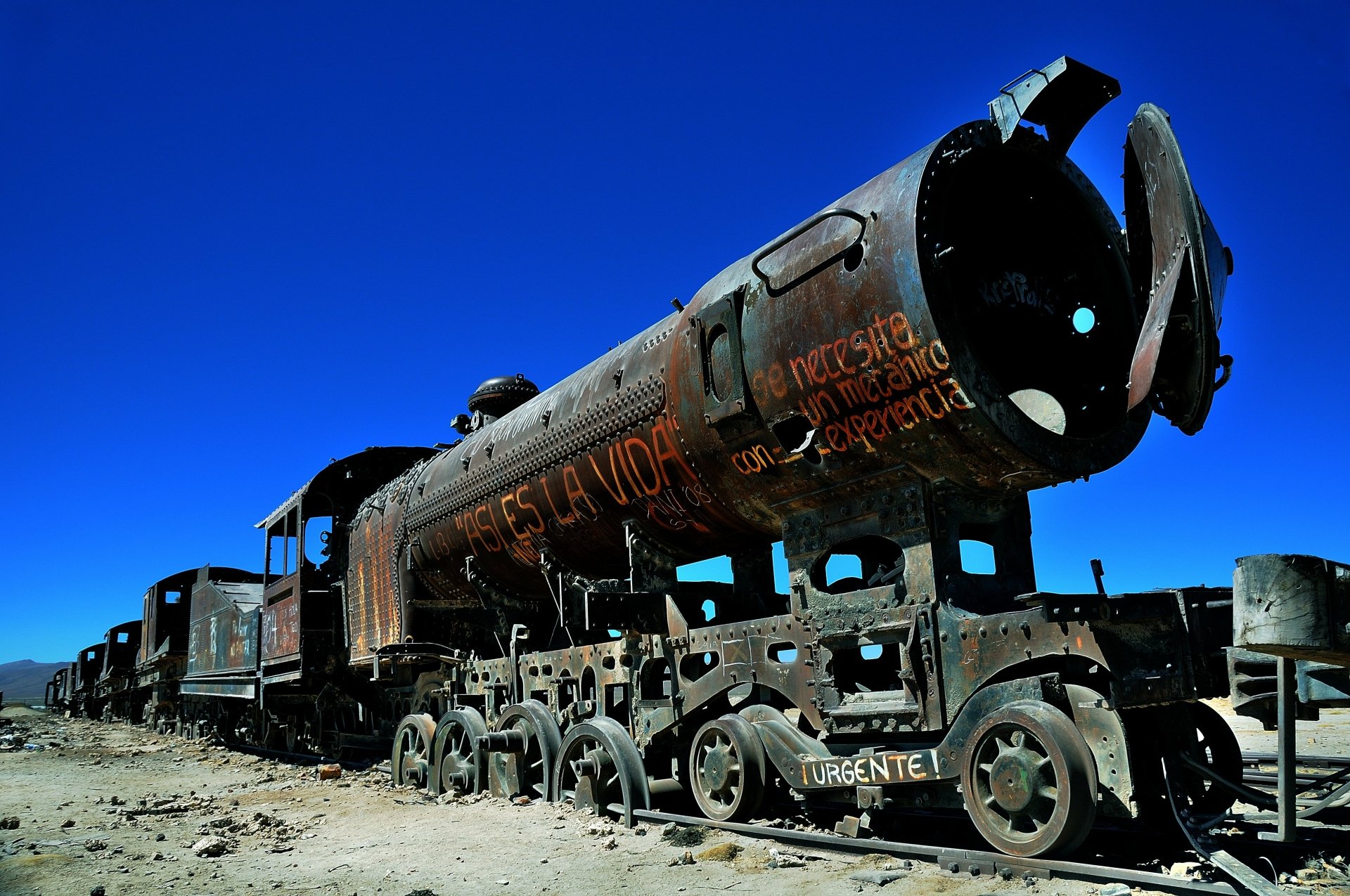 4K Ultra HD Rusted Train Wreck: Vintage Vehicle in Sharp Detail