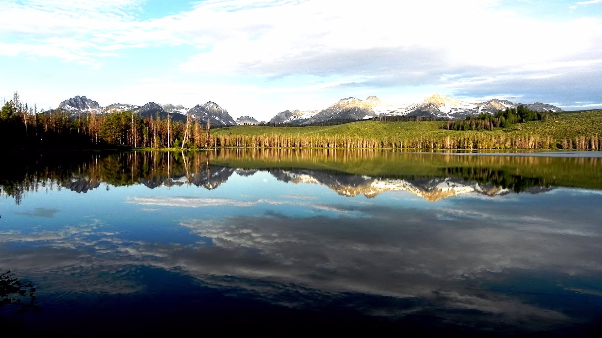 Download Nature Reflection HD Wallpaper