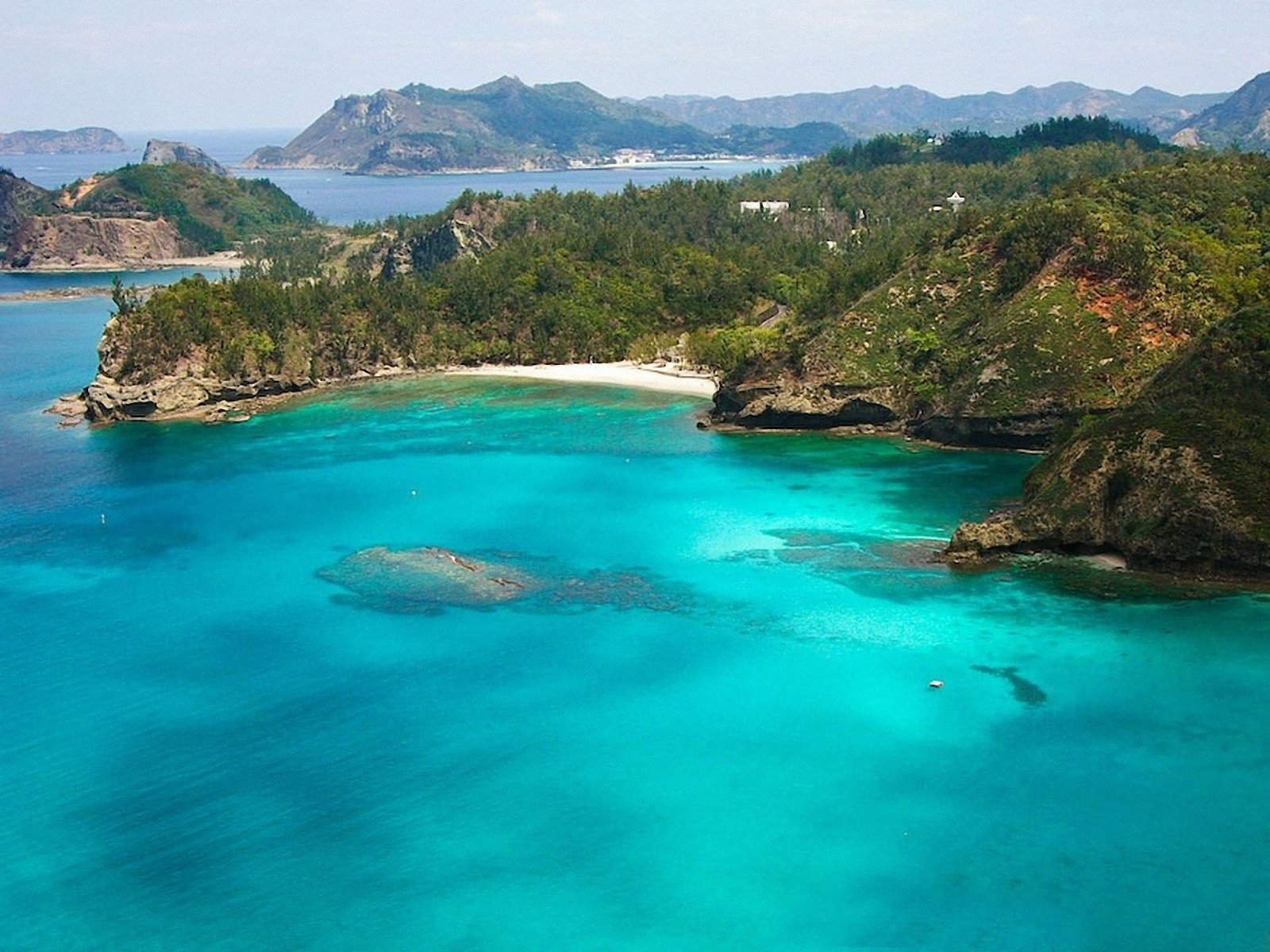 Download Nature Beach Wallpaper | 1600x1200 | Wallpaper Abyss